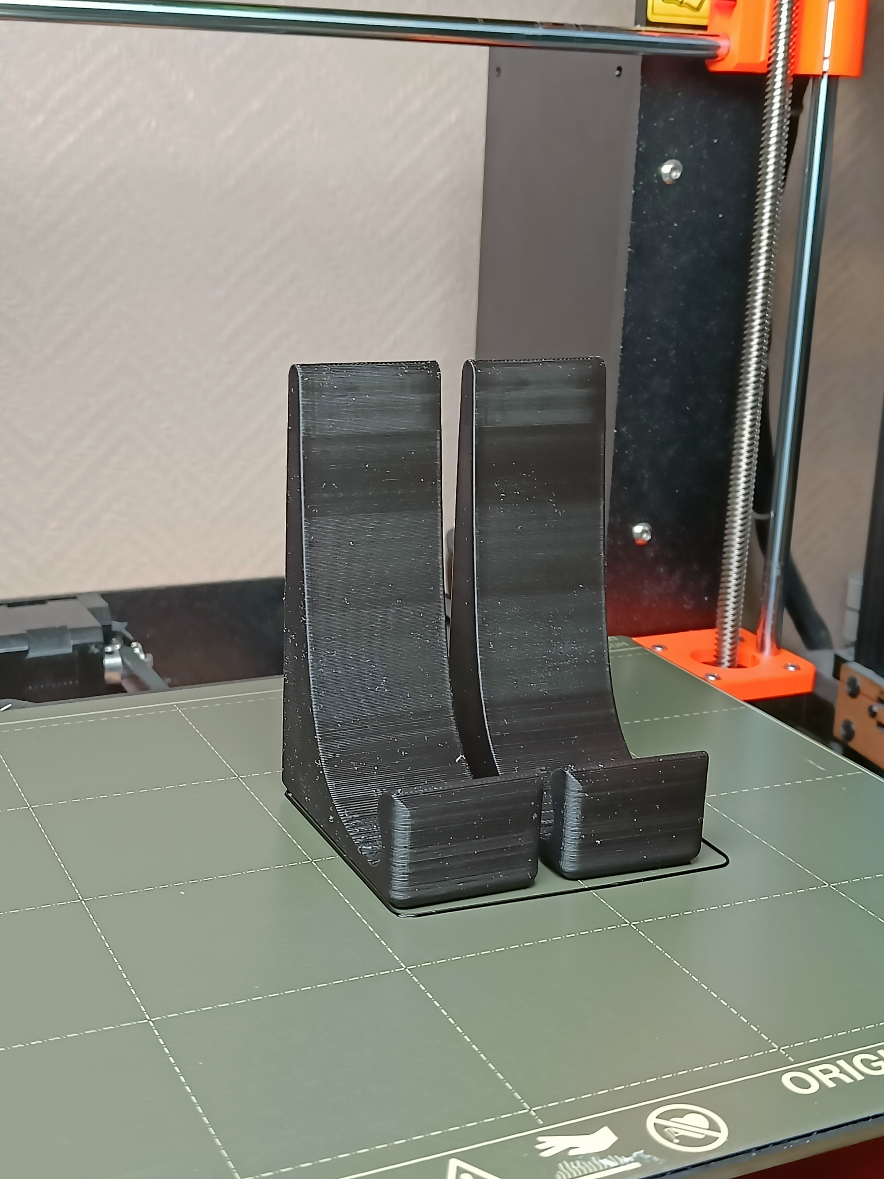 Easy Keyboard Holder by SparkyFloyd | Download free STL model ...