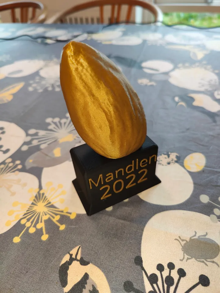 Mandlen 2022 - Almond trophy 2022 by Kello CooL | Download free STL ...
