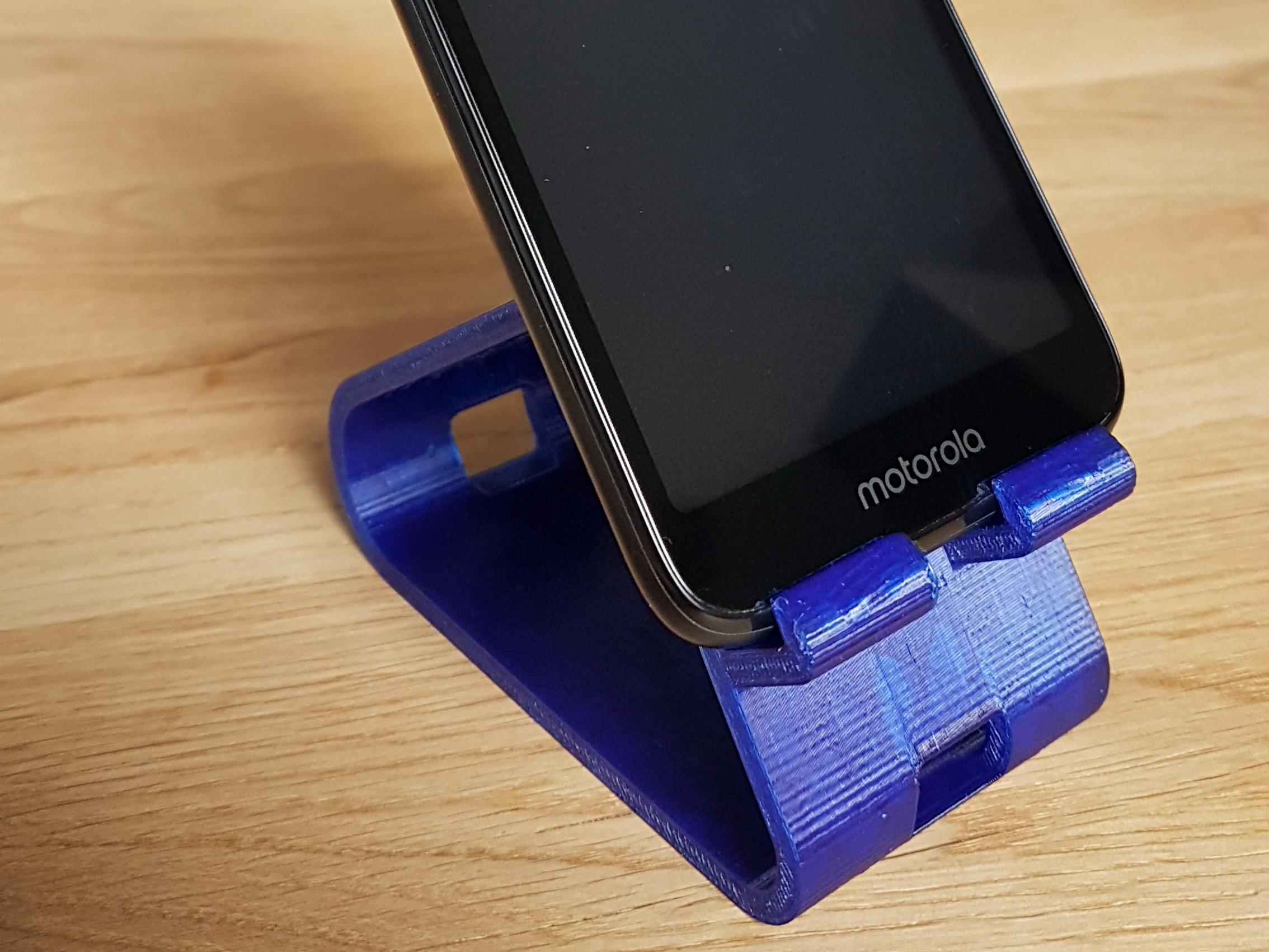 Simple and stylish phonestand by nirgal | Download free STL model ...