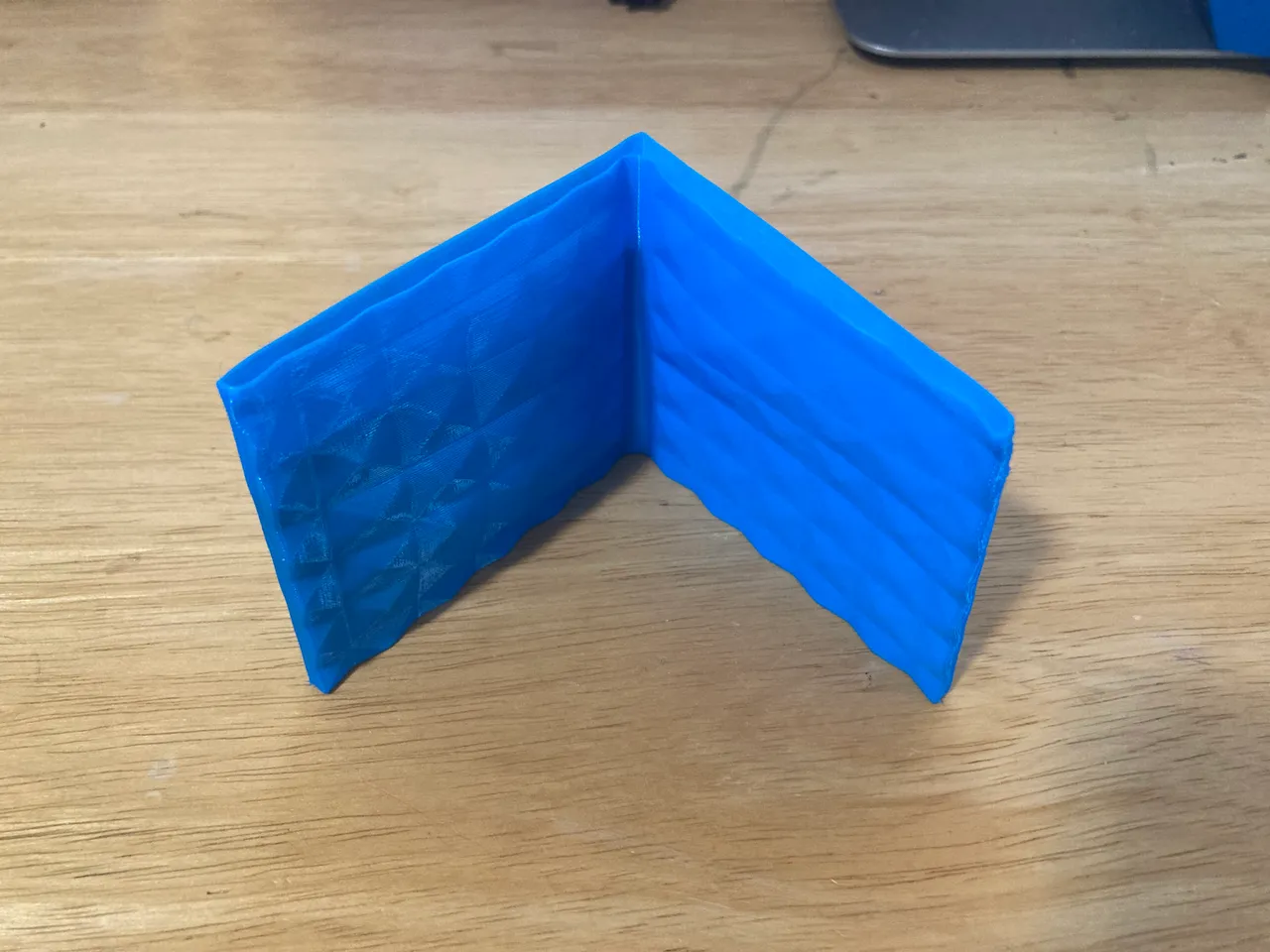 Vase Mode Minimalist TPU Wallet by Gunnski | Download free STL model ...