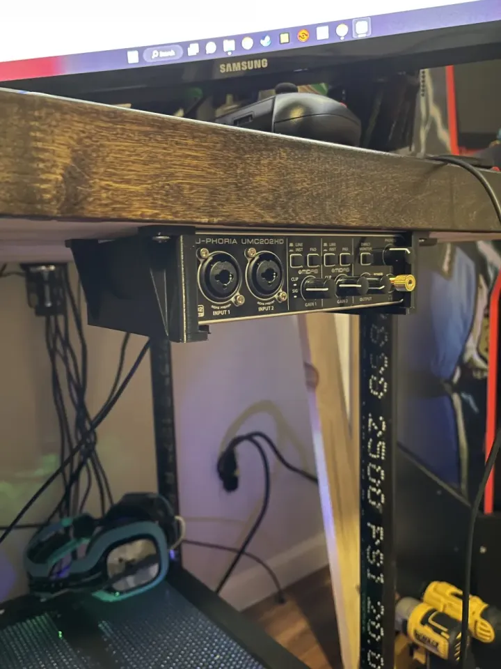 Behringer U-Phoria UMC202HD Under Desk Mounts by TheBeardedWizrd ...