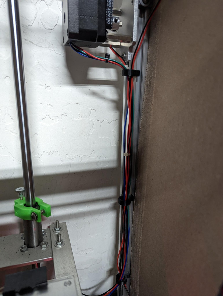 Snap on 2020 corner cable clip by hi_im_sean | Download free STL model ...