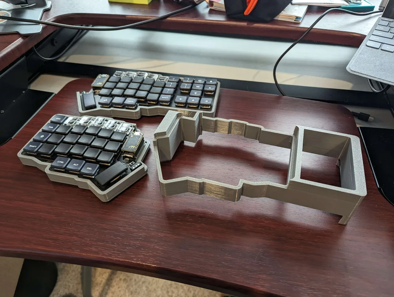 Breeze Keyboard - Travel Insert by PhaseLoss | Download free STL model ...