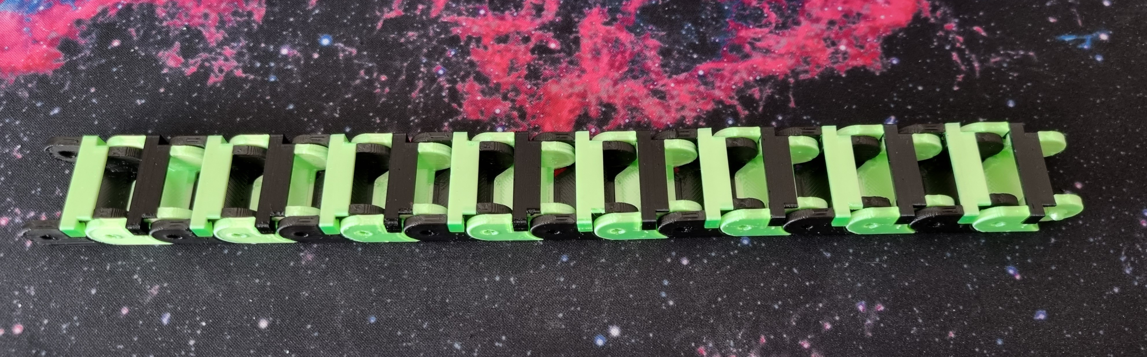 Reinforced Cable Chains for 3D Printer by Man-in-Black | Download free ...