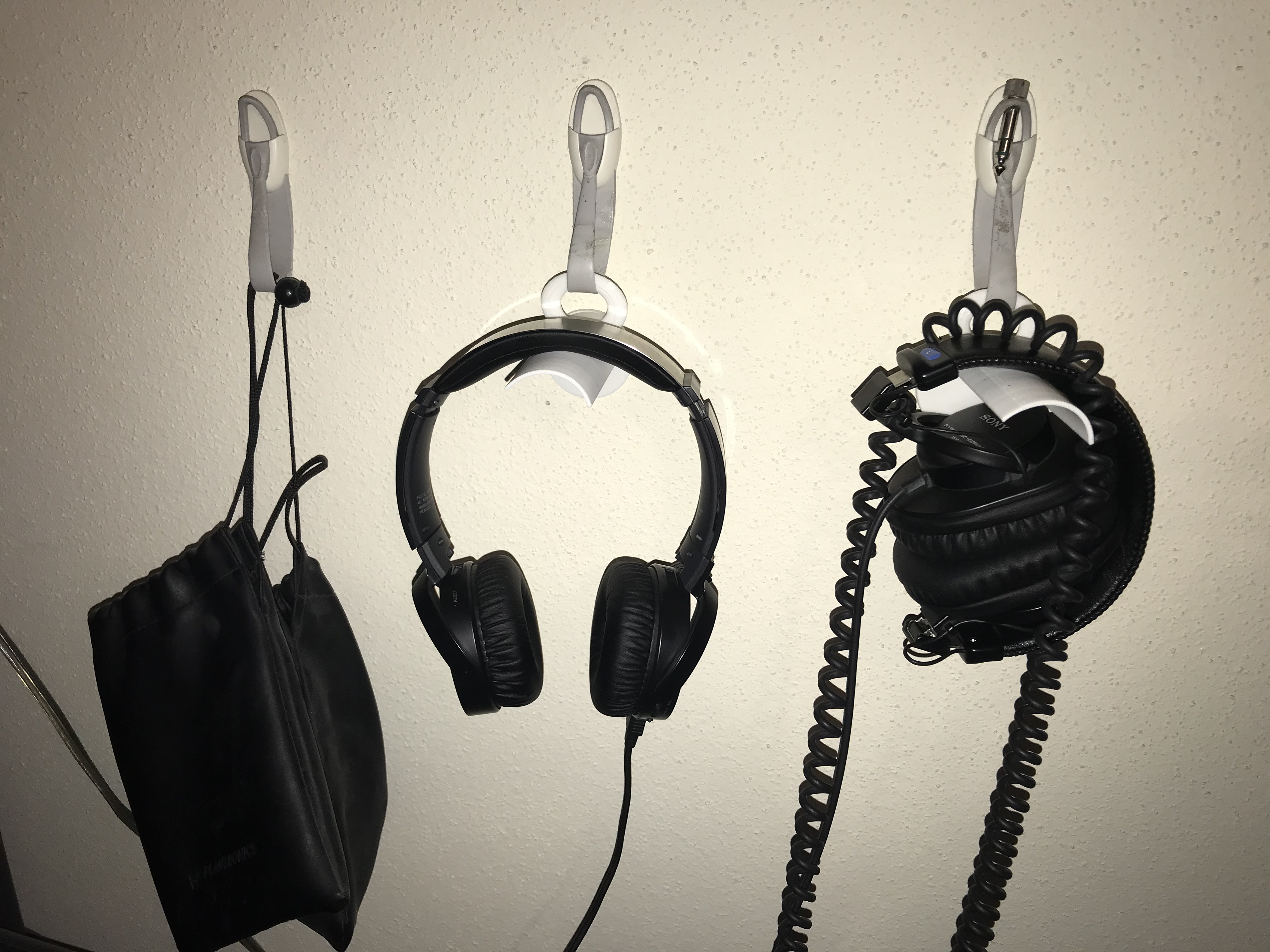 Headphone Command™ Hanger by Modlet | Download free STL model ...