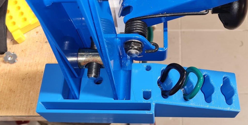 Park Tool Truing Stand TS-2.2 Accessory - left holder by Kamil Dolezel | Download free STL model ...