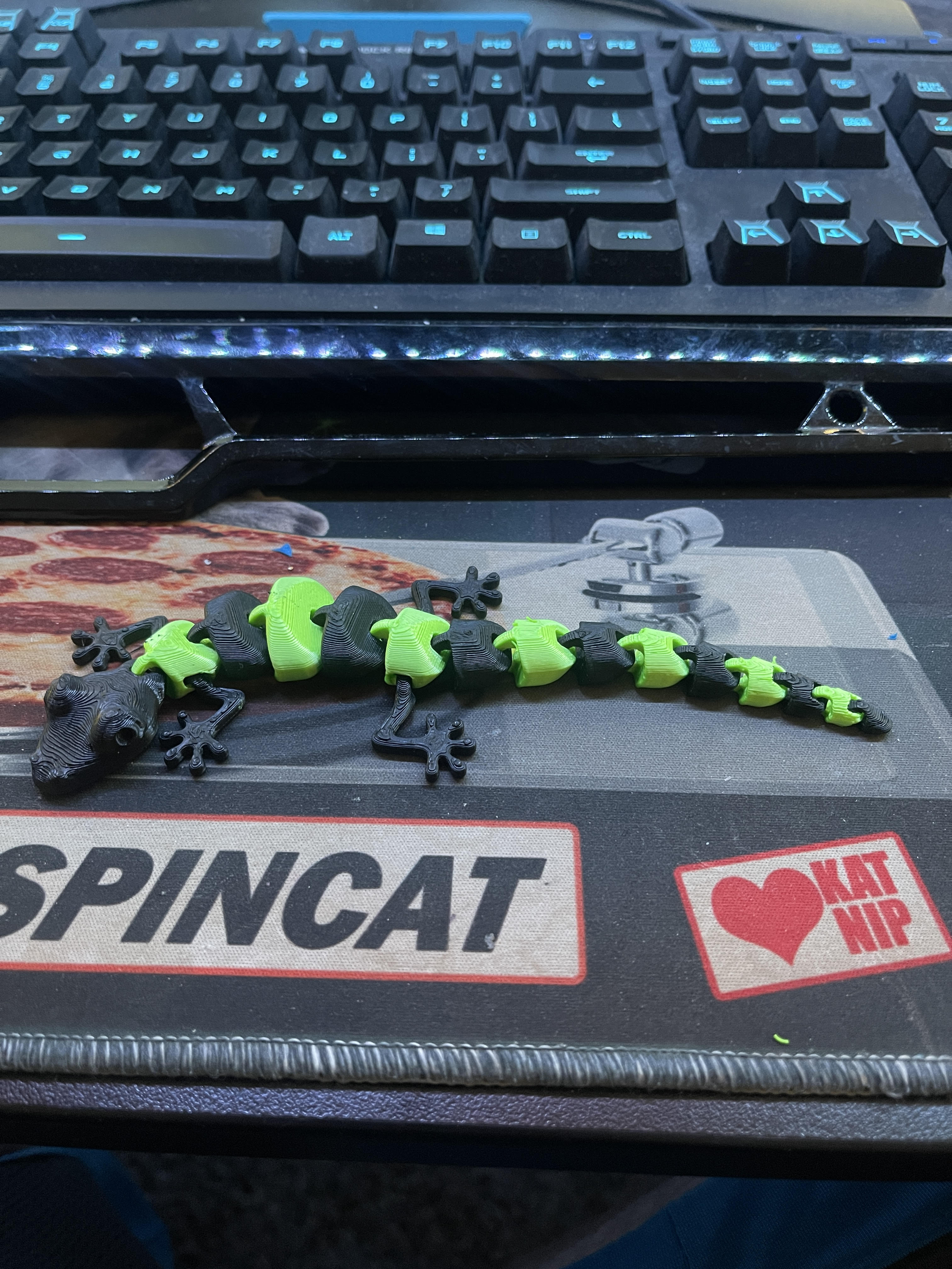 Dual Color Flexi Gecko por BH__3D | Descargar modelo STL gratuito ...