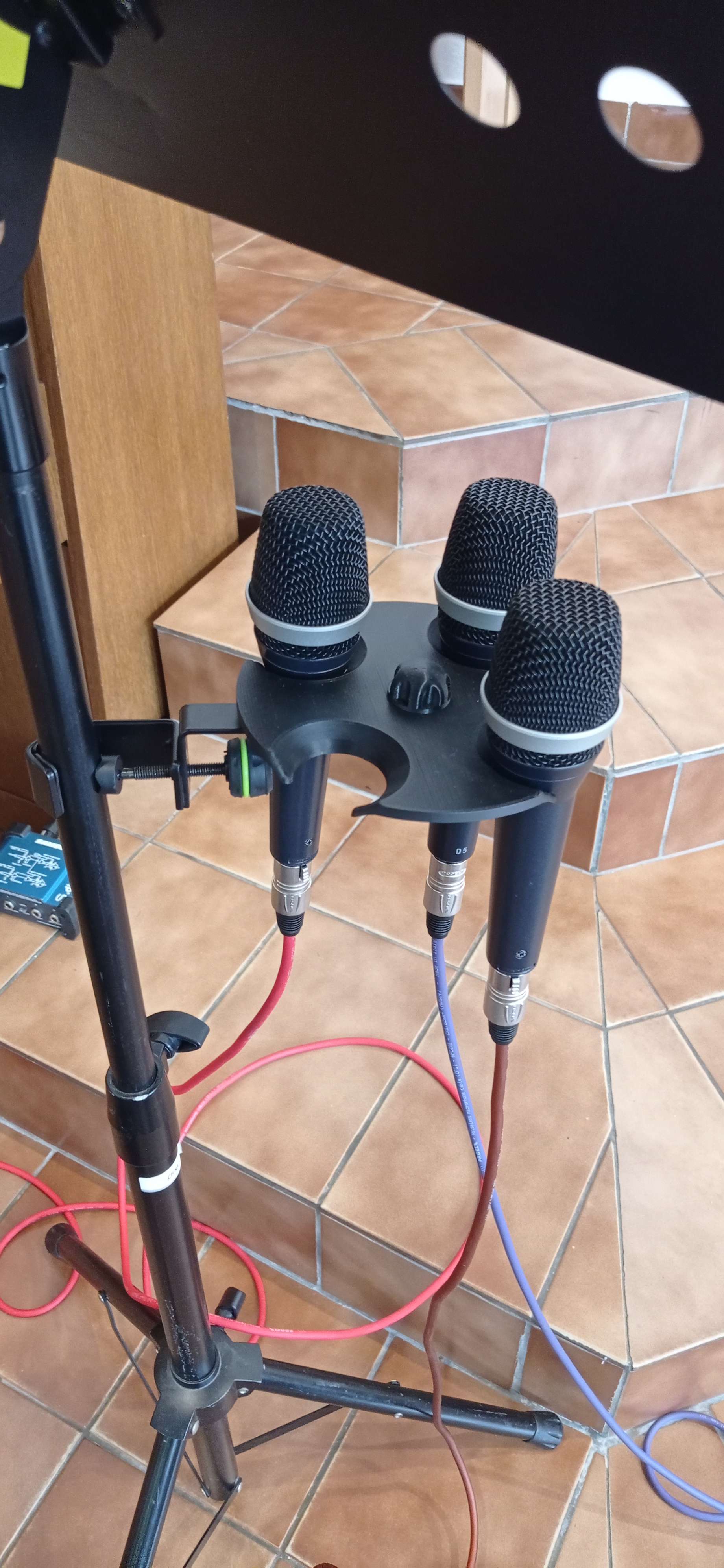 4 microphones circular holder by Danol | Download free STL model ...
