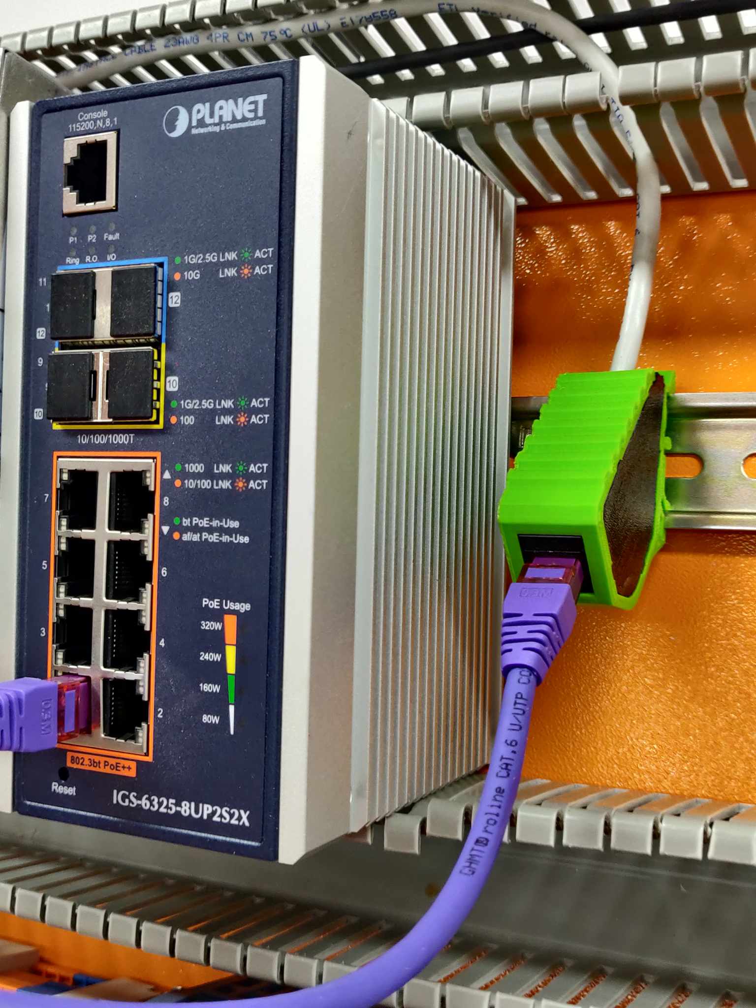 Keystone Jack Mounting for DIN rail by corteXcrank | Download free STL ...