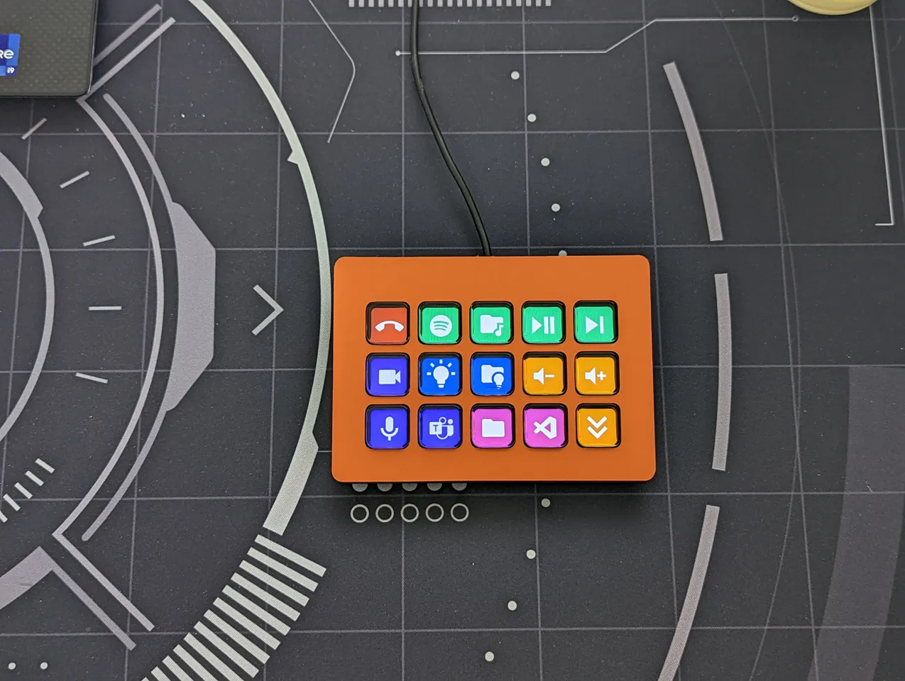 Stream Deck MK.1 Faceplate by thunsaker | Download free STL model ...