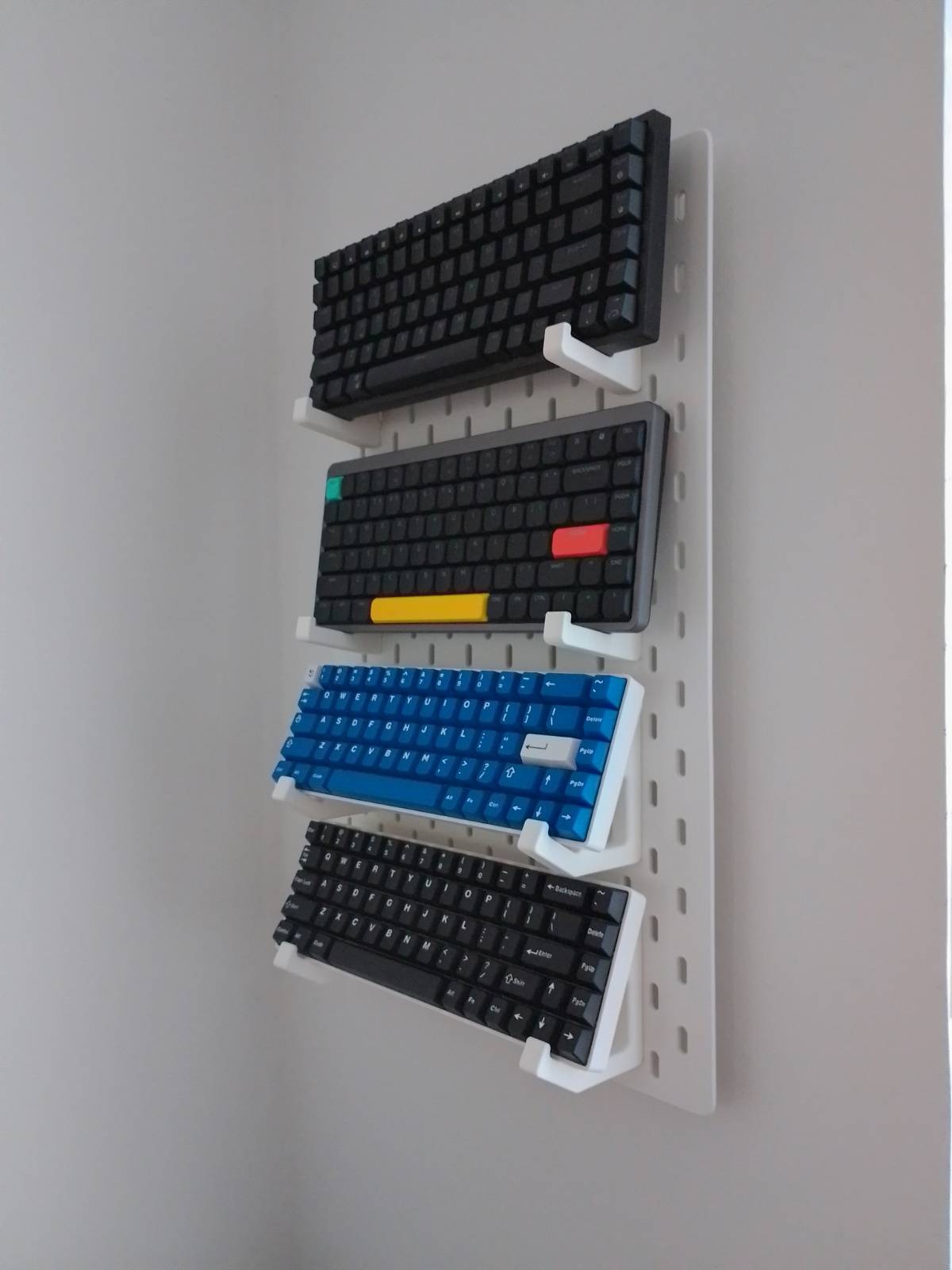 Skadis 75% Keyboard Stand (Holder) by skopjanecot | Download free STL ...