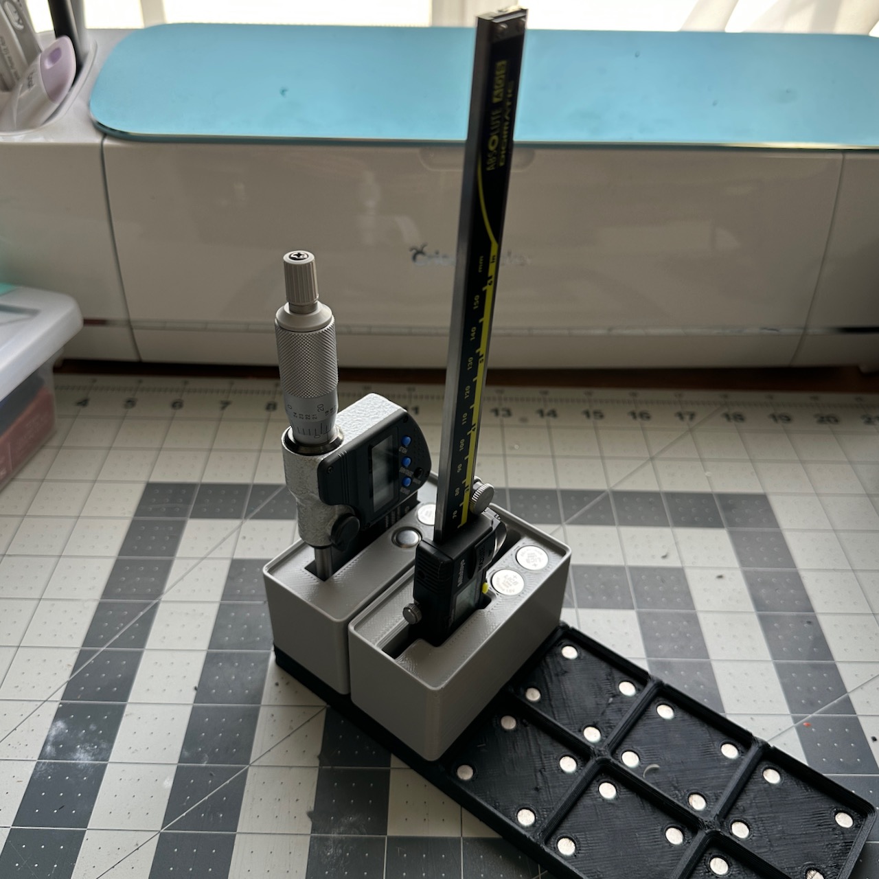 Gridfinity Mitutoyo Micrometer Holder by Carl | Download free STL model ...