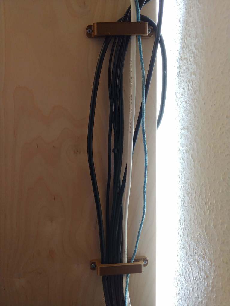 Simple under desk cable management clip by Johannes | Download free STL ...