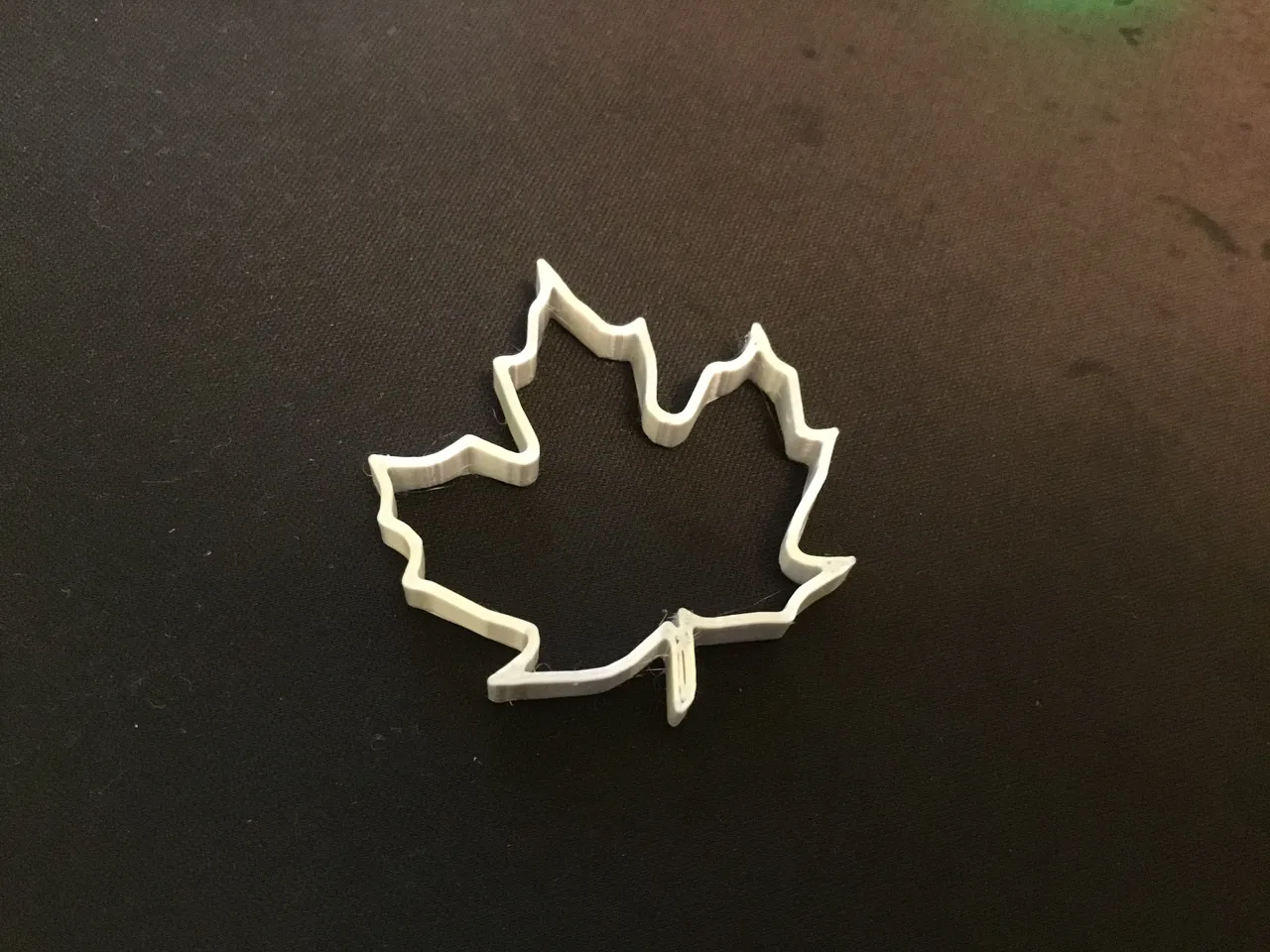 Maple Leaf Keychain/Cookie Cutter by MTfactory | Download free STL ...