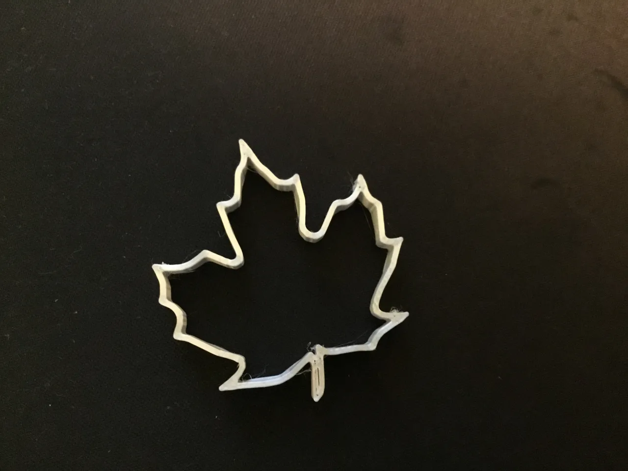 Maple Leaf Keychain/Cookie Cutter by MTfactory | Download free STL ...