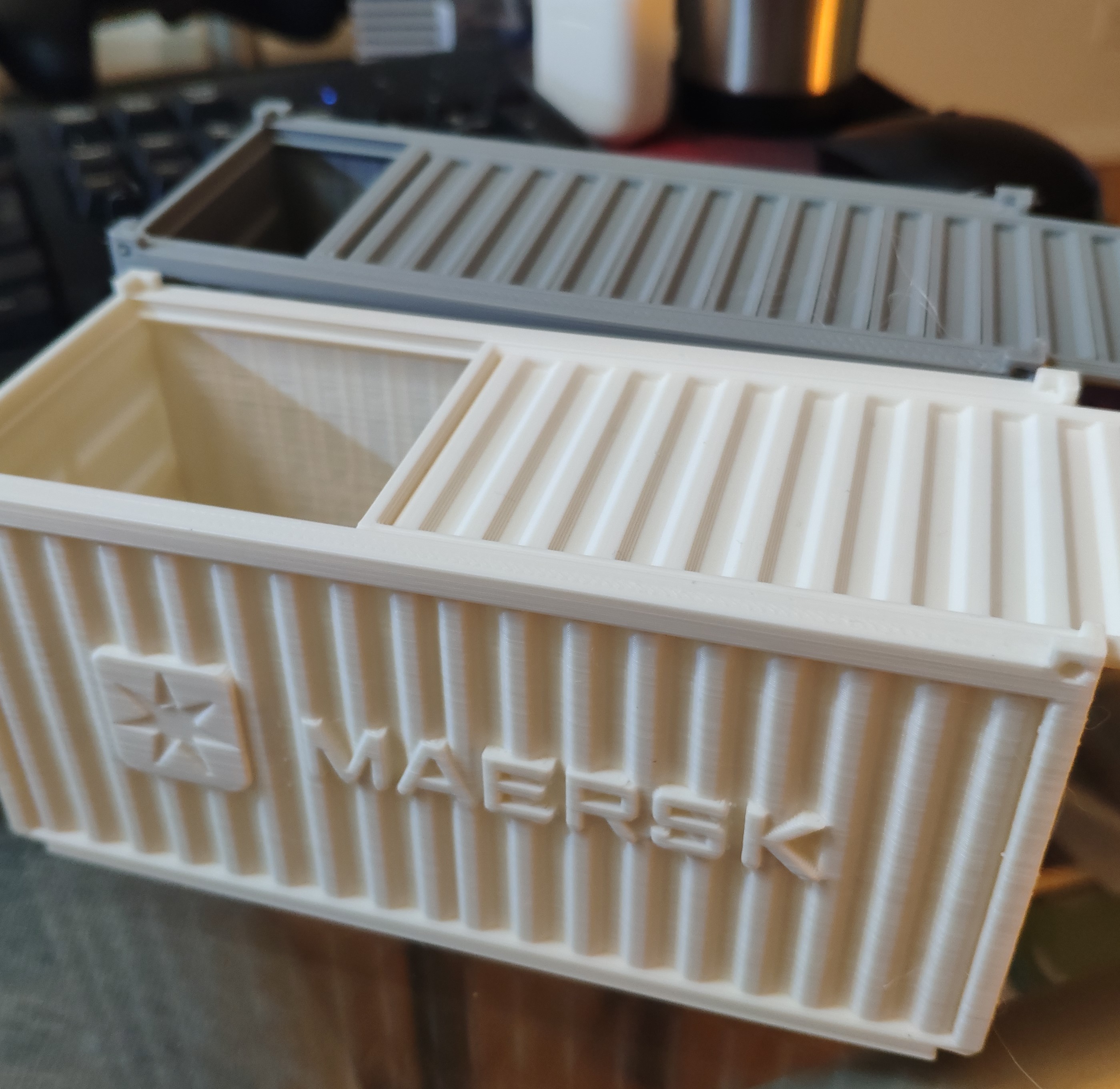 Shipping Container with logo by Luigisvc | Download free STL model ...