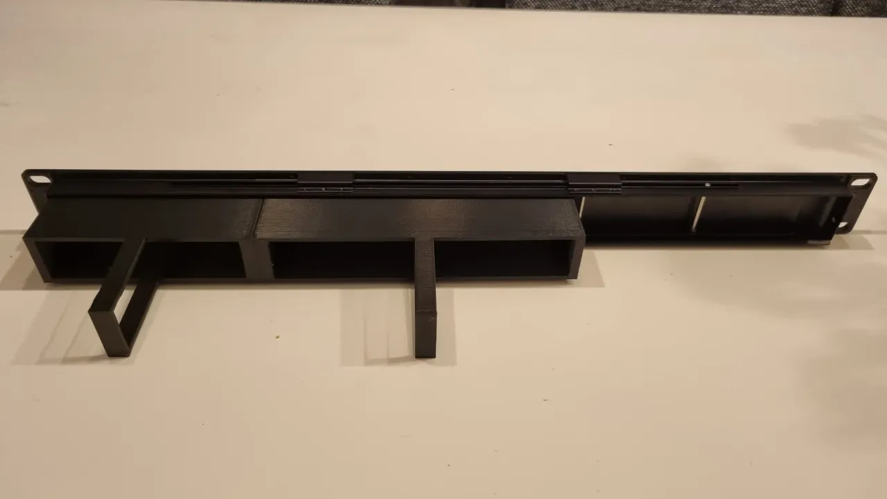 TP-Link ER605 OC200 19 inch rack mount by melvinfec | Download free STL ...