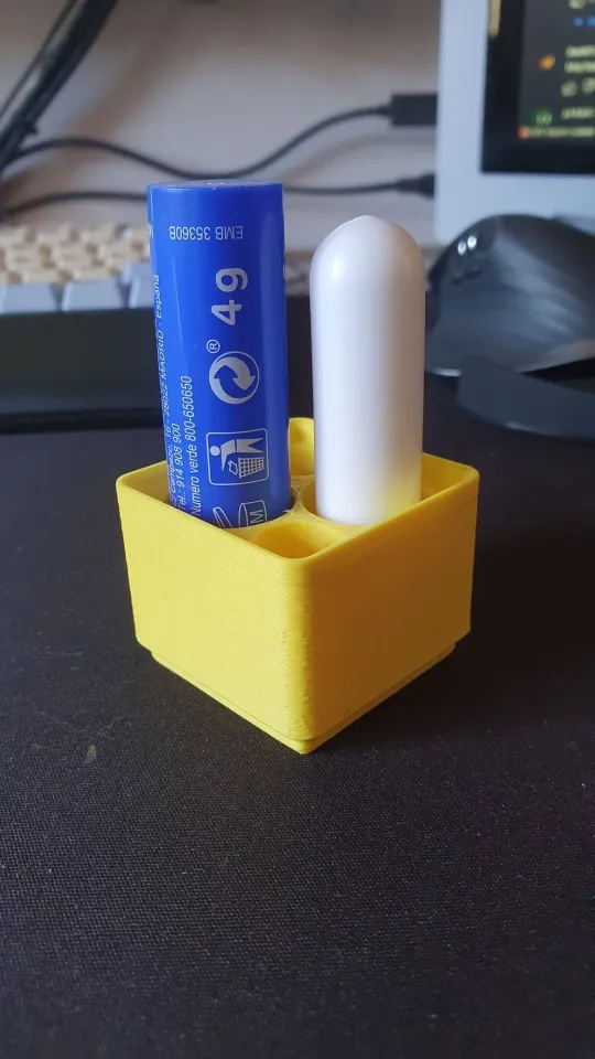 Gridfinity Chapstick and others holder by Adrián Vidal | Download free ...