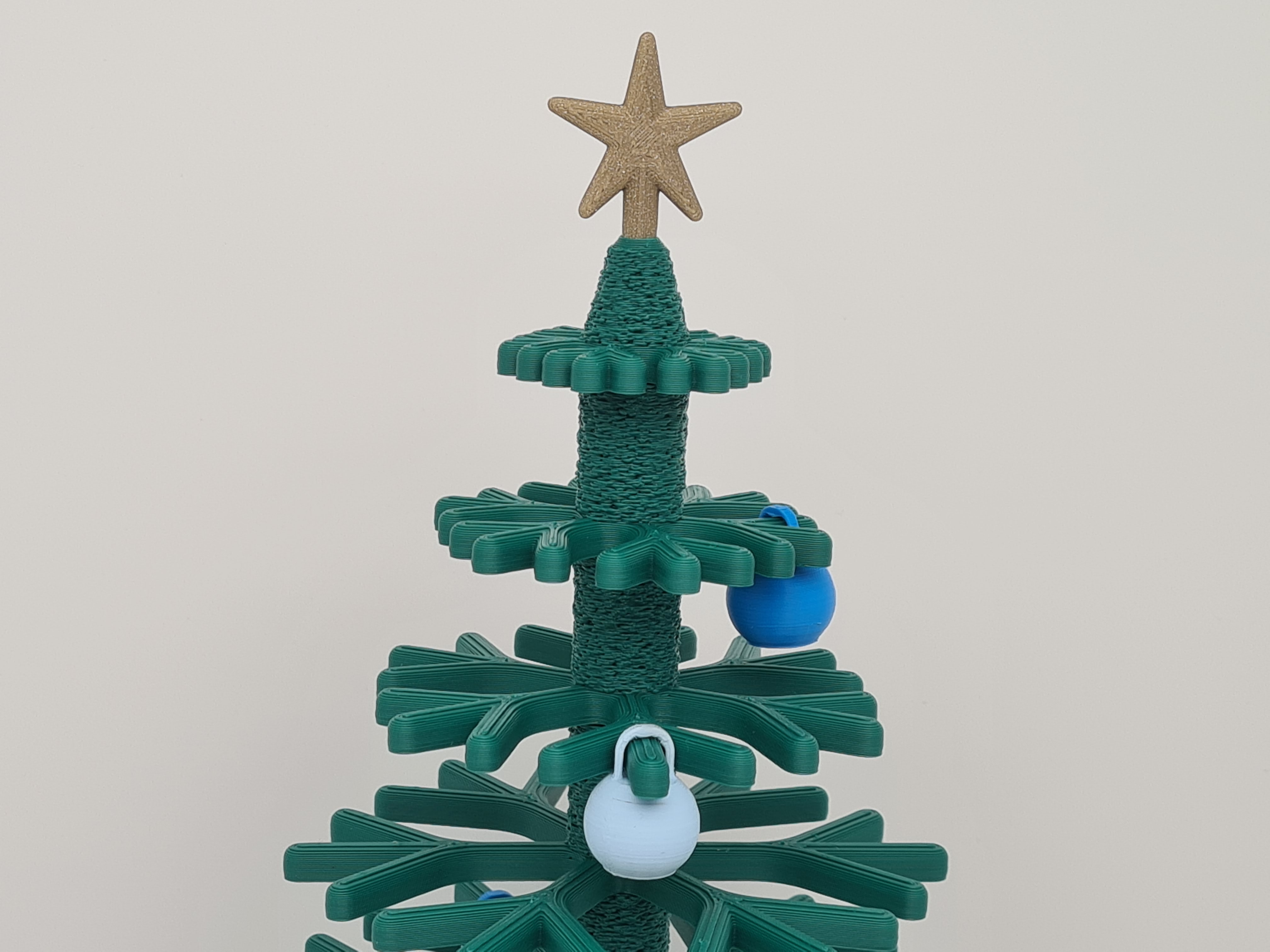 Interlocking Christmas Tree with Ornament (update: light version) by ...