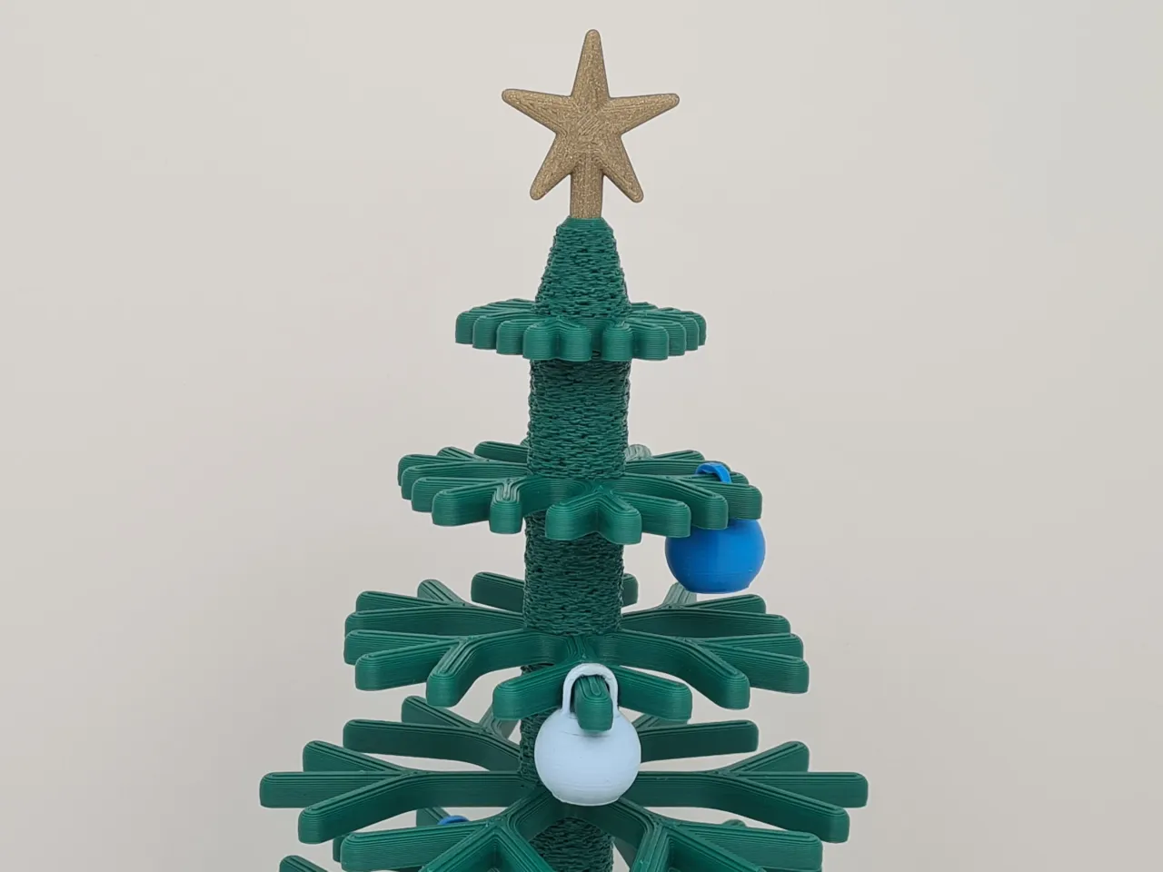 Interlocking Christmas Tree with Ornament (update: light version) by ...