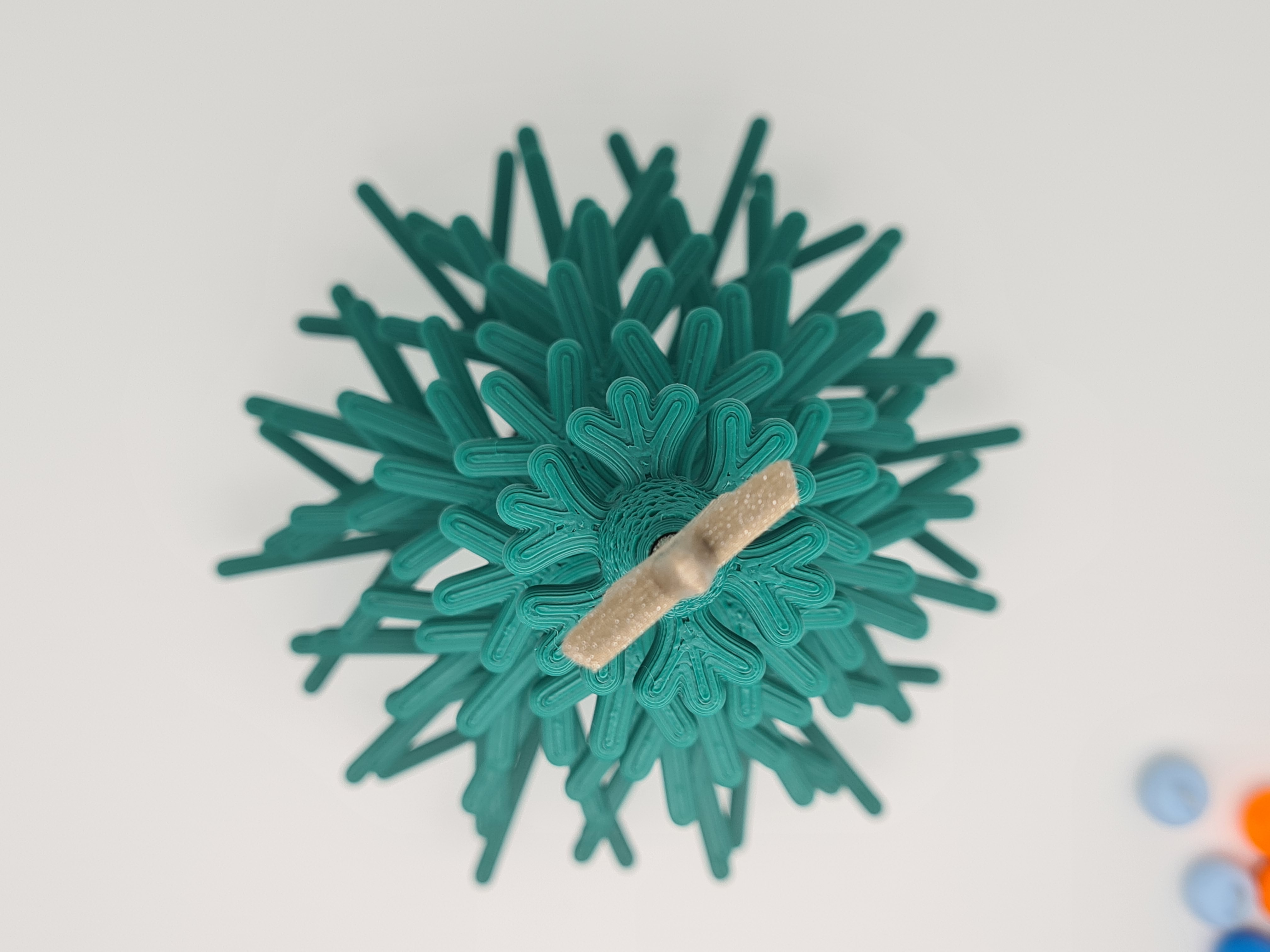 Interlocking Christmas Tree with Ornament (update: light version) by ...