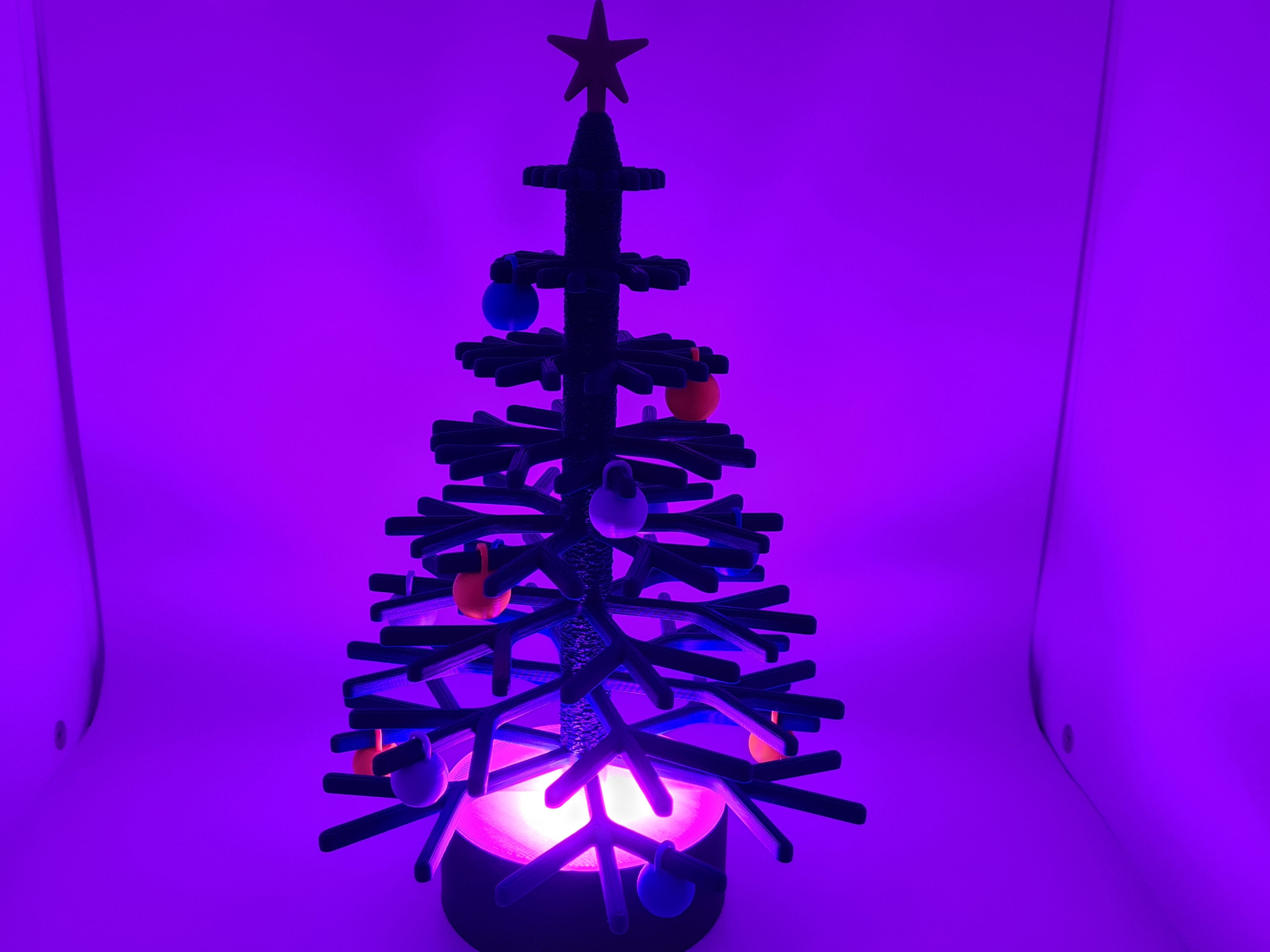 Interlocking Christmas Tree with Ornament (update: light version) von ...