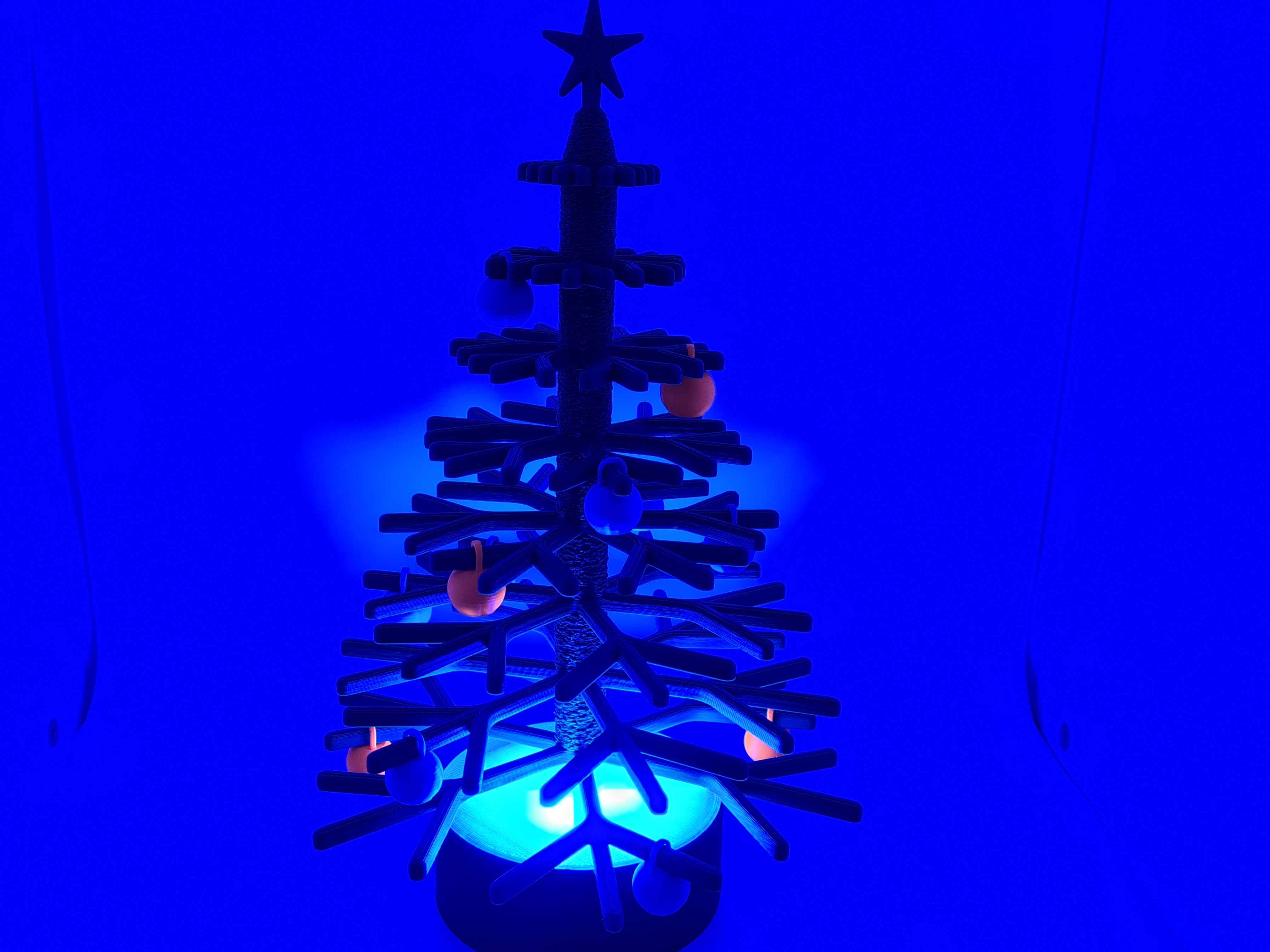 Interlocking Christmas Tree with Ornament (update: light version) by ...