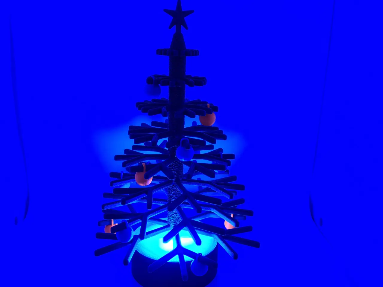 Interlocking Christmas Tree with Ornament (update: light version) by ...