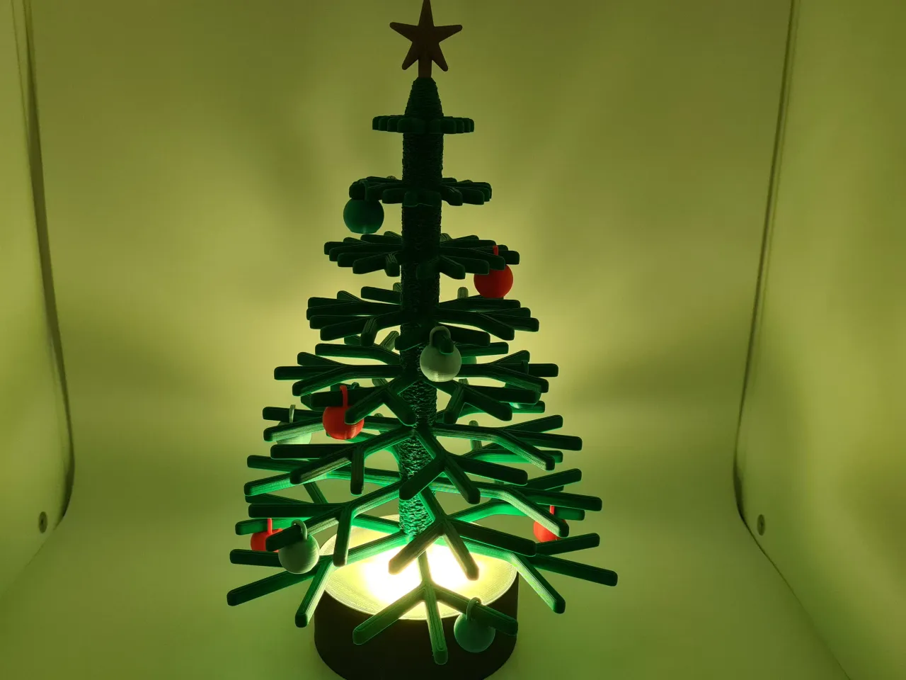 Interlocking Christmas Tree with Ornament (update: light version) by ...