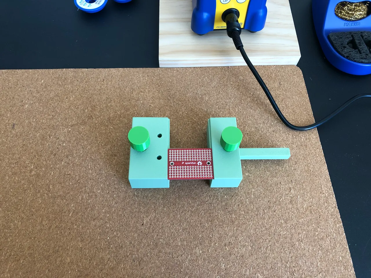 Minimalist PCB Vise by Captain Make | Download free STL model ...