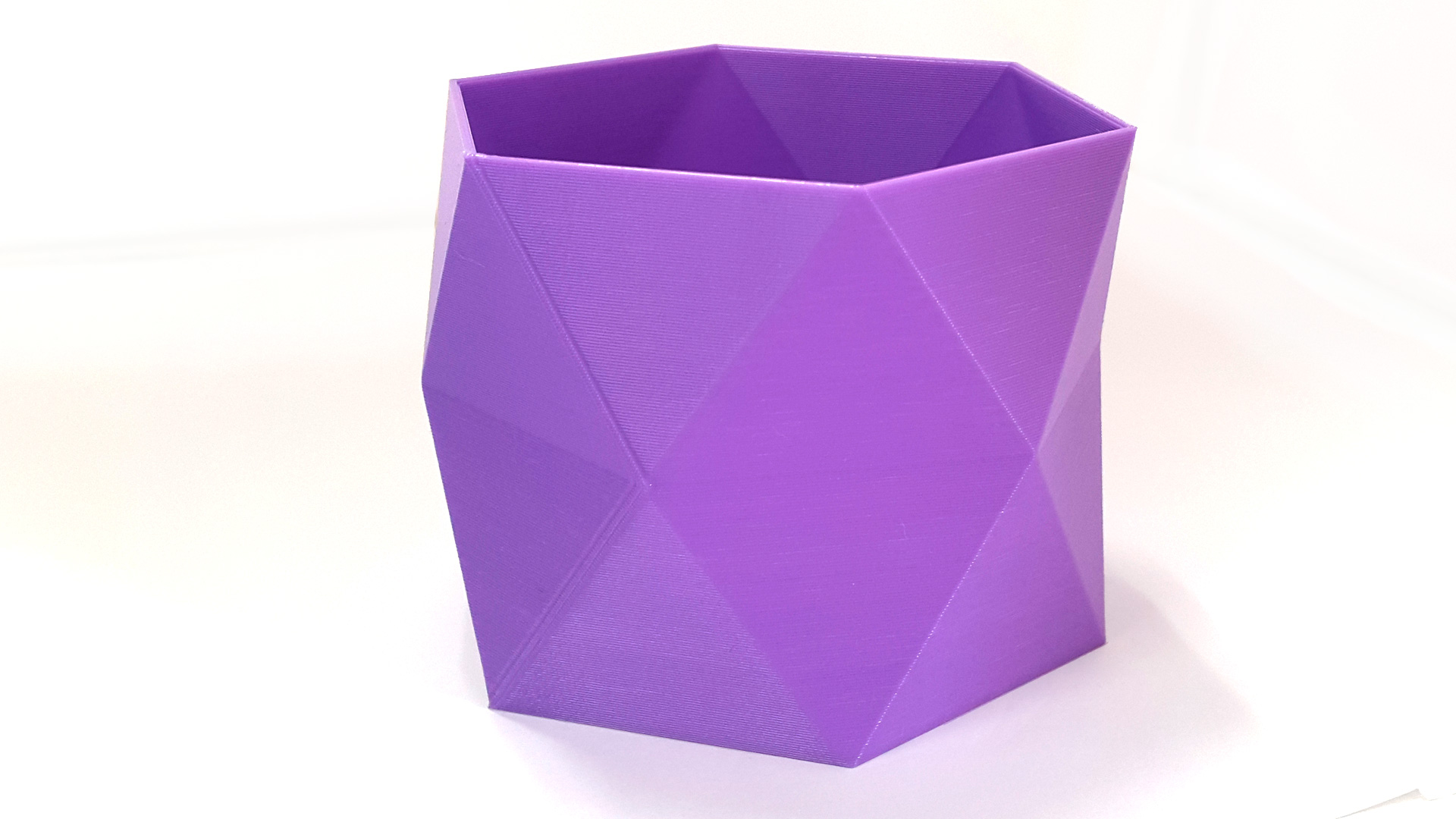 Matero Hexagonal pots low poly by Geniallike | Download free STL model ...