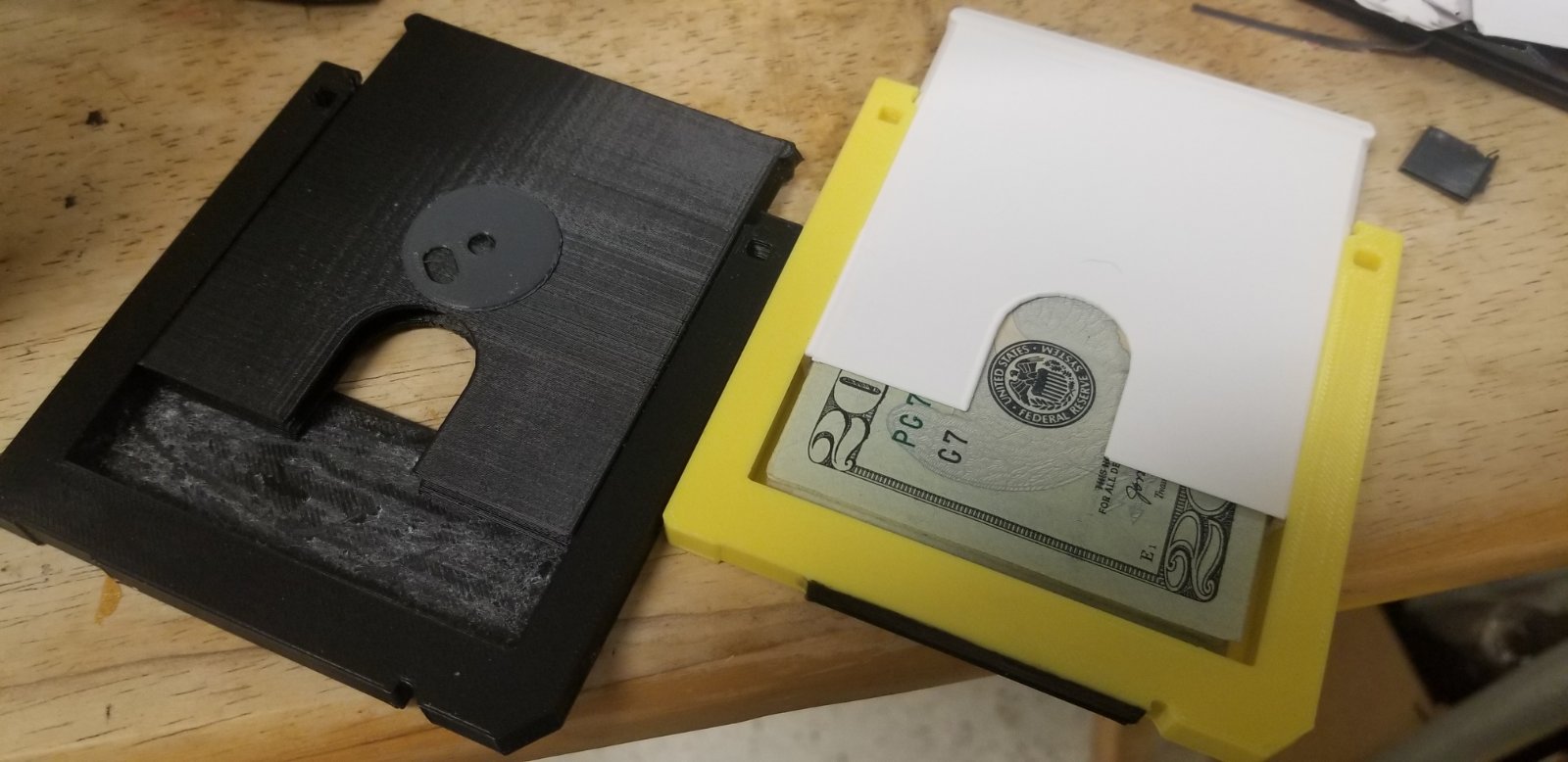 3.5" Floppy Disk US Paper Money Wallet by mrpanda72 | Download free STL ...