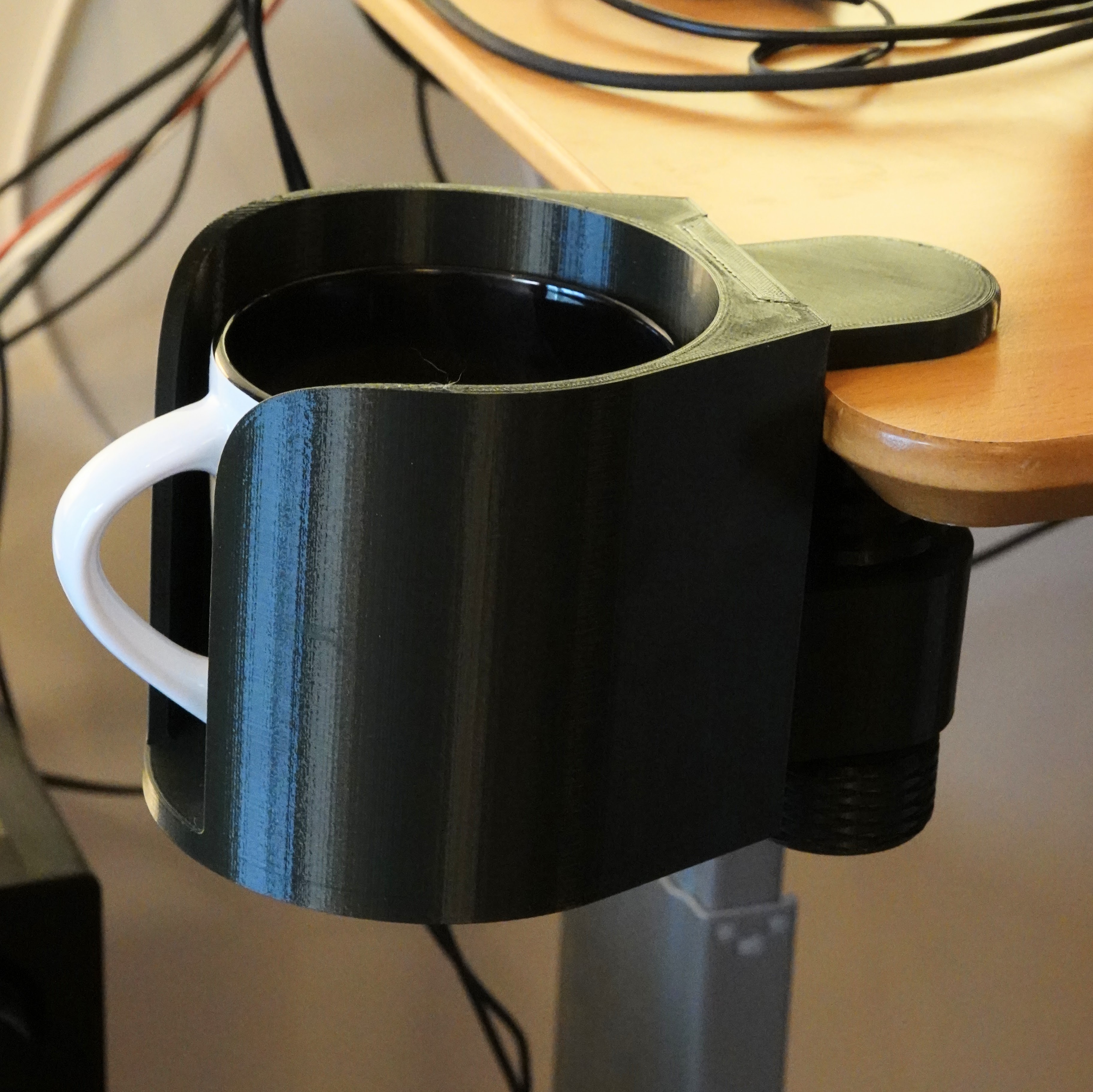 Below Desk Cup Holder por furrfu | Descargar modelo STL gratuito ...
