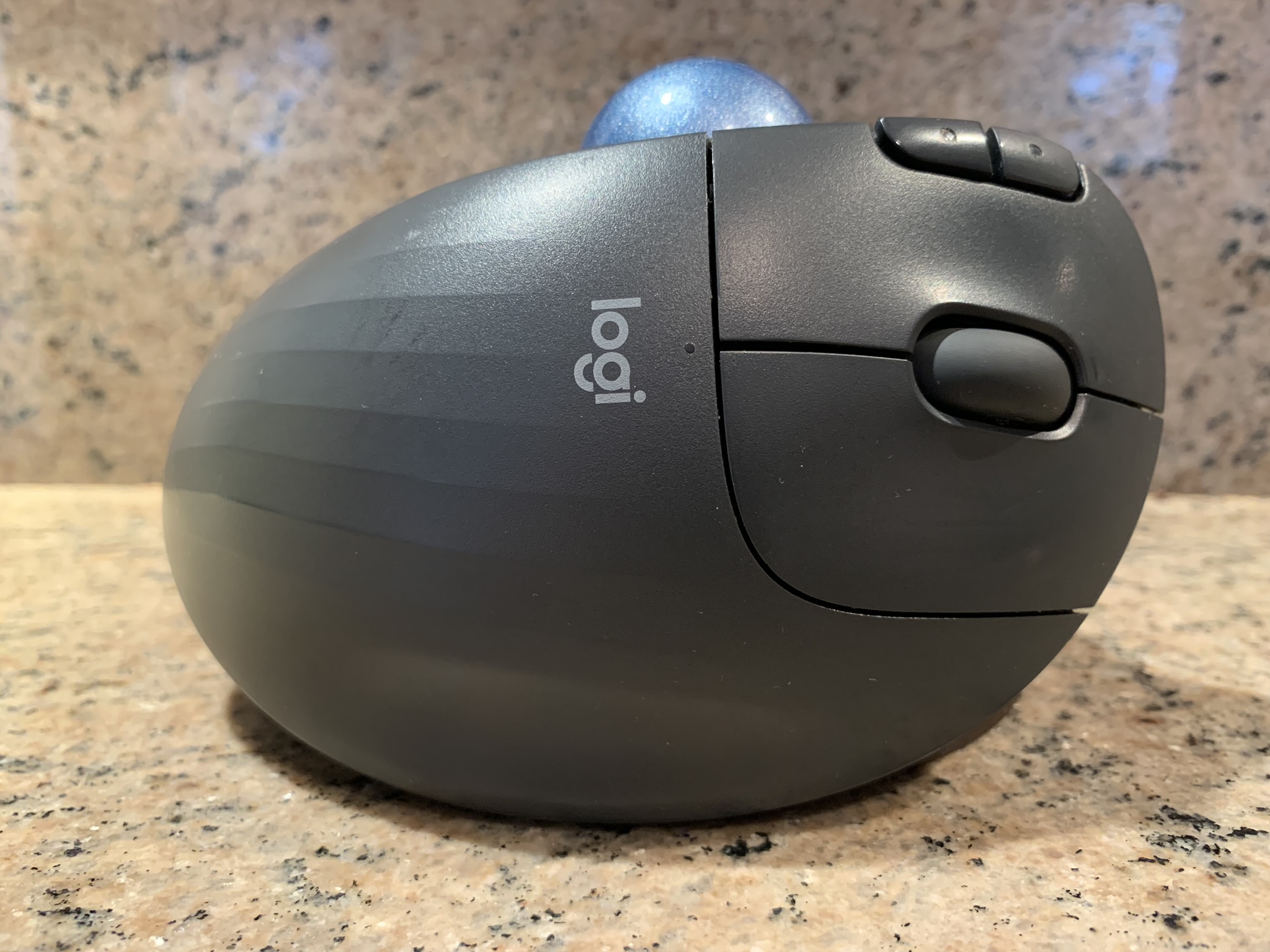 Logitech M575 trackball angled base by vatbrain | Download free STL ...