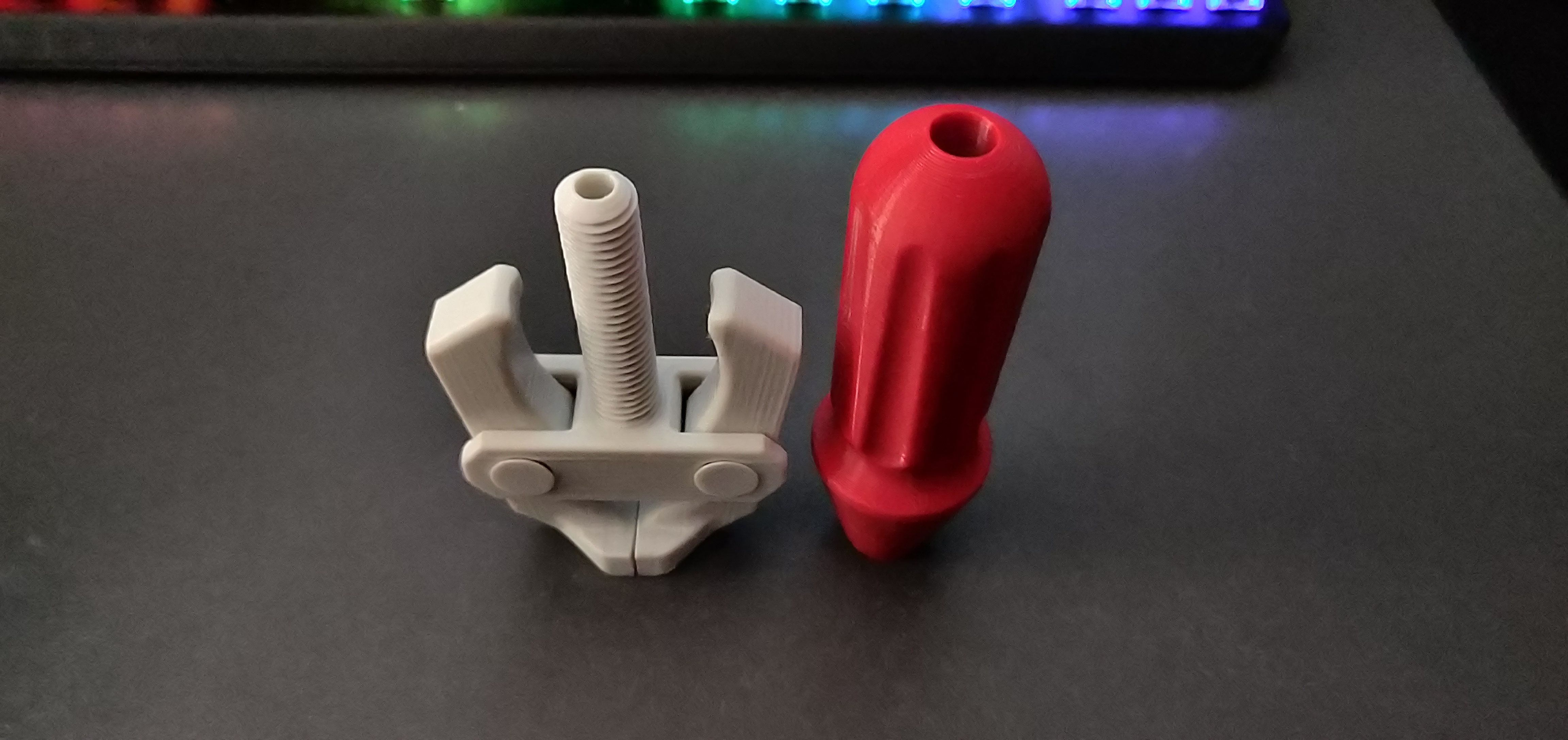 Printable Hand Vise remix with pass through hole by kkolodziejczak ...