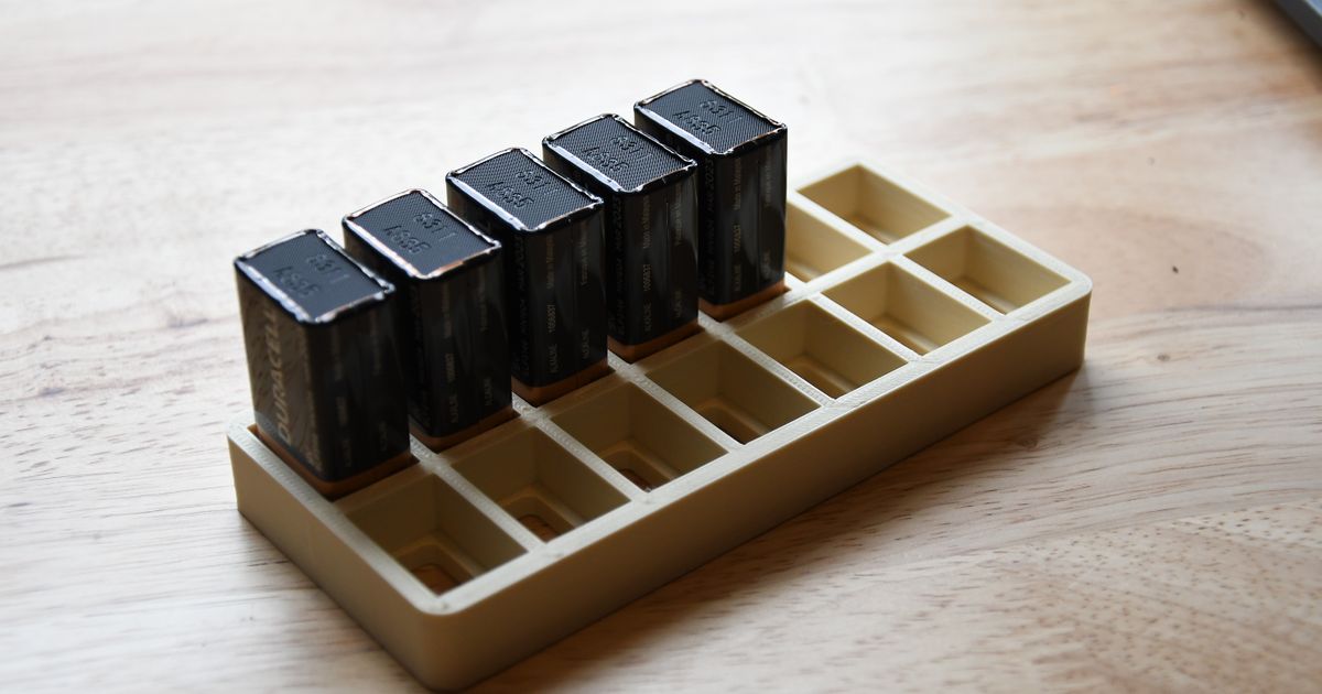 9 Volt Battery Holder (Holds 14 Batteries) by GPlusPlus | Download free ...