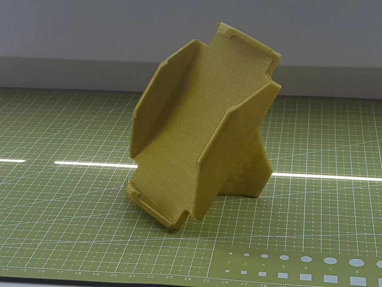 Mobilephone stand by JHB | Download free STL model | Printables.com