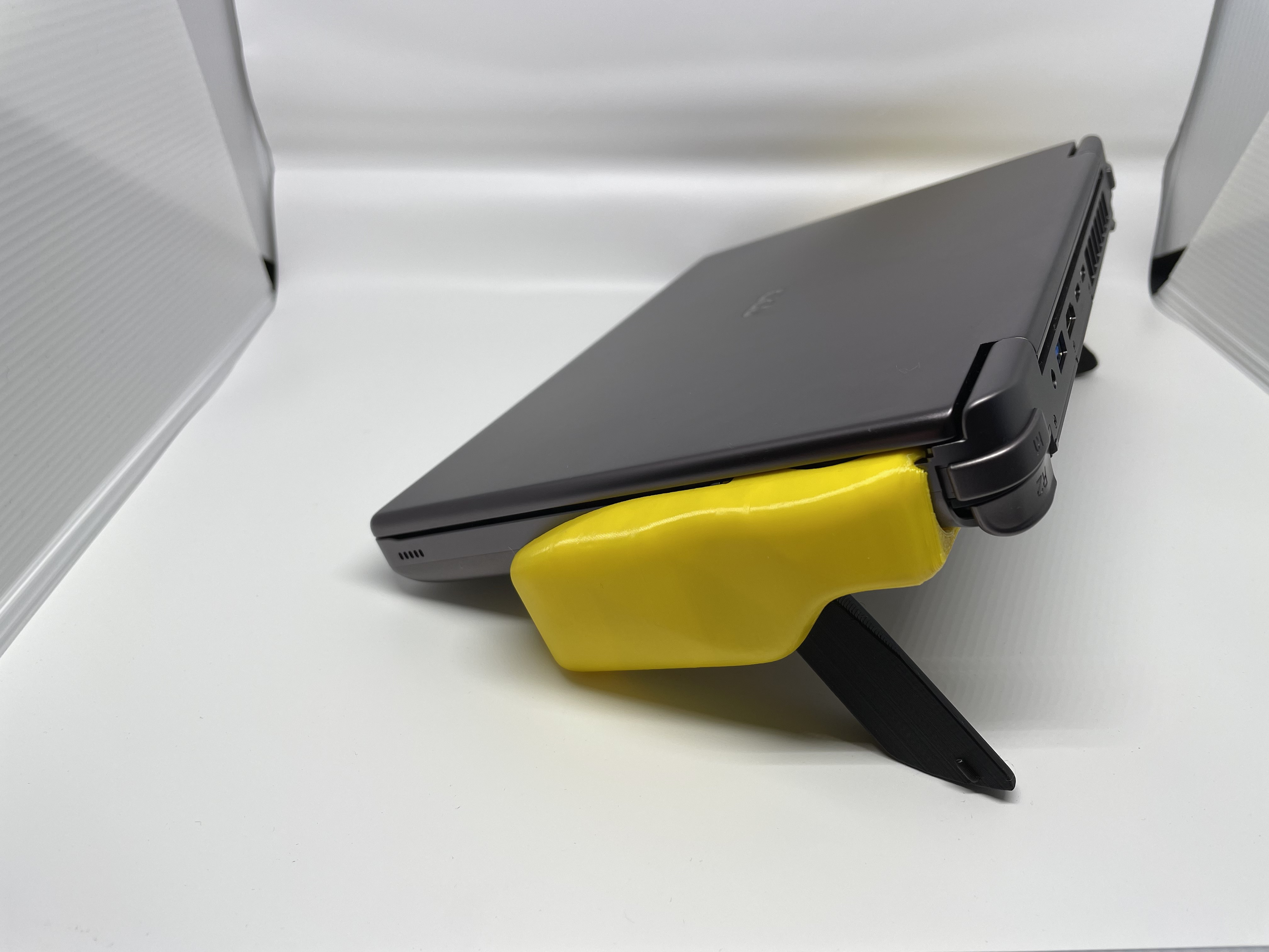 Grips for GPD Win Max 2 by Qaz | Download free STL model | Printables.com