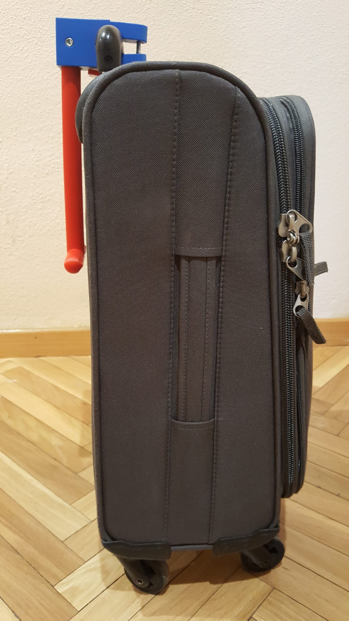 Prolongador para asa de maleta (Suitcase handle extender) by Fundación ...