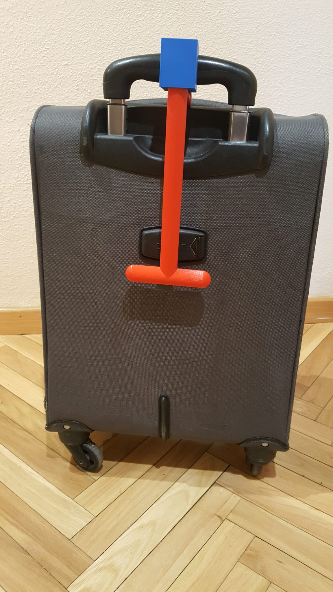 Prolongador para asa de maleta (Suitcase handle extender) by Fundación ...