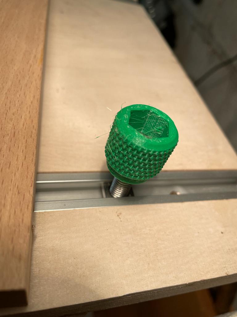 Knurled Screw /Knob/ Nut M3, M4, M5, M6, M8 von genja | Kostenloses STL ...