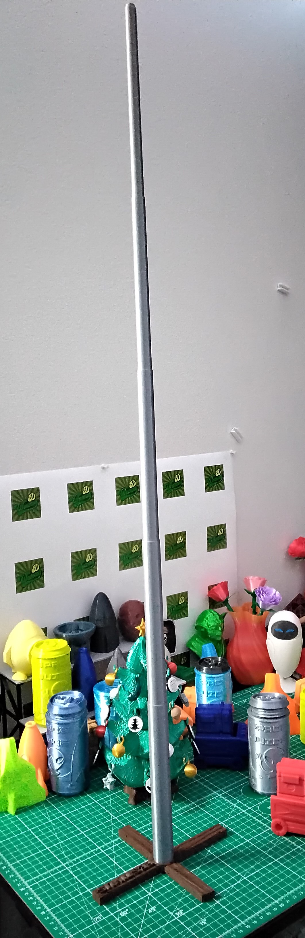 Collapsible Festivus Pole-Saber by DaddyWazzy_TheCreator | Download ...