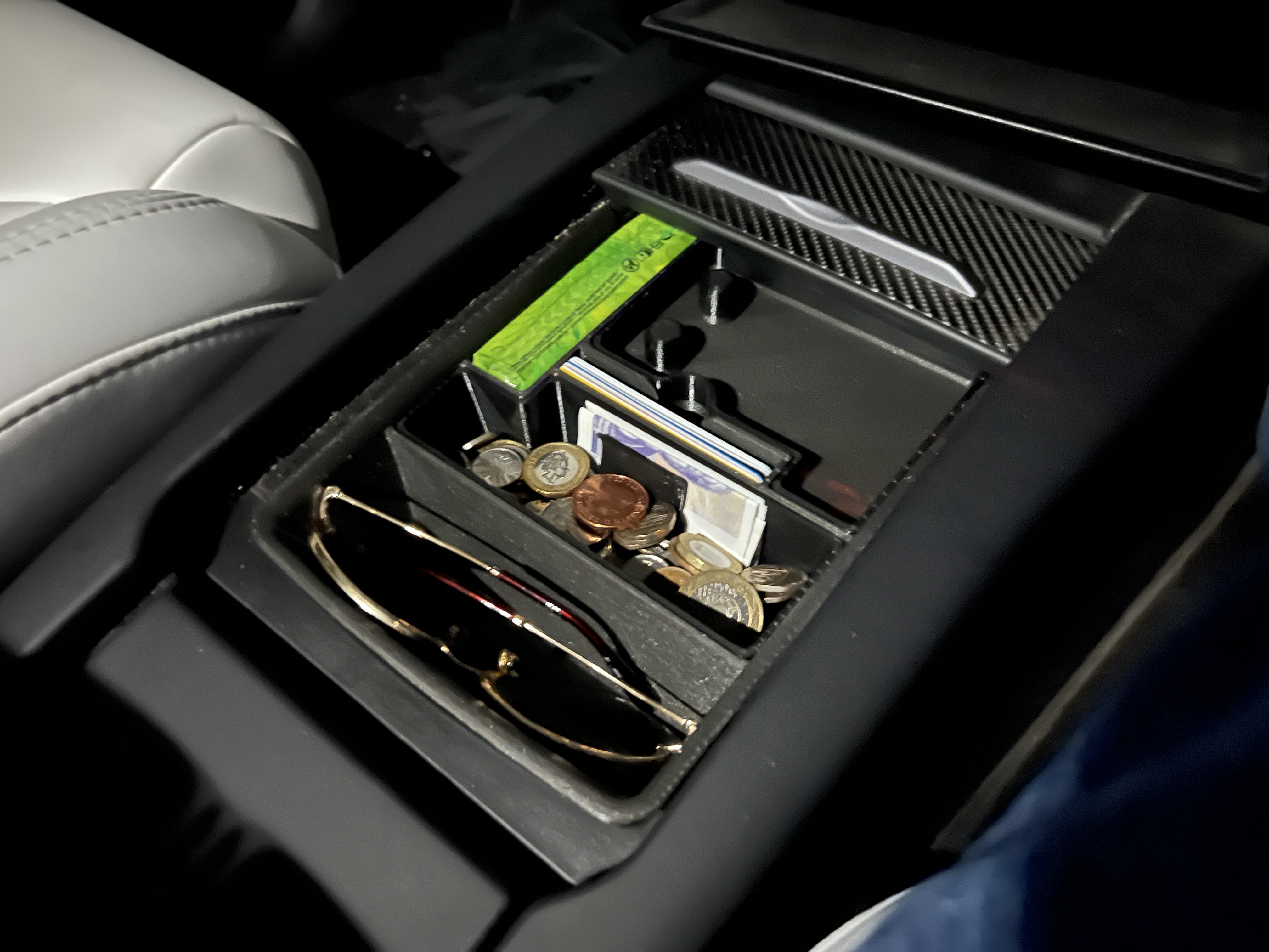 Tesla Model X/S Centre Console Tray by jay2jay99 | Download free STL ...