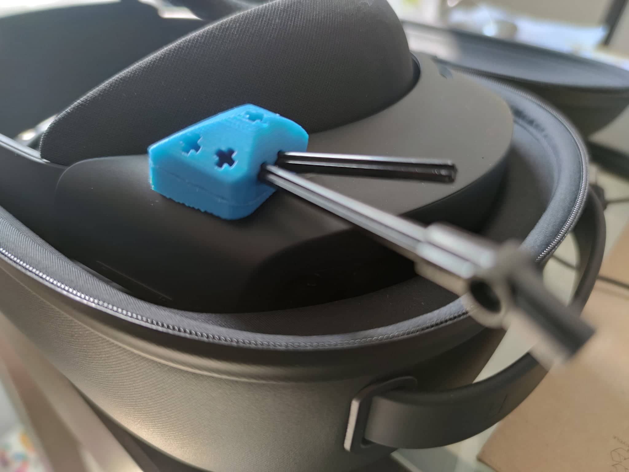 Hololens 1 & 2 Tracking Attachments by AP_Design | Download free STL ...