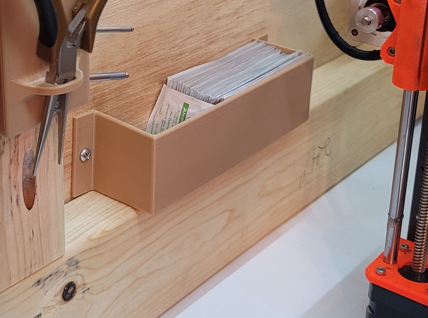 Simple Wall Mount Trays by Brien | Download free STL model | Printables.com