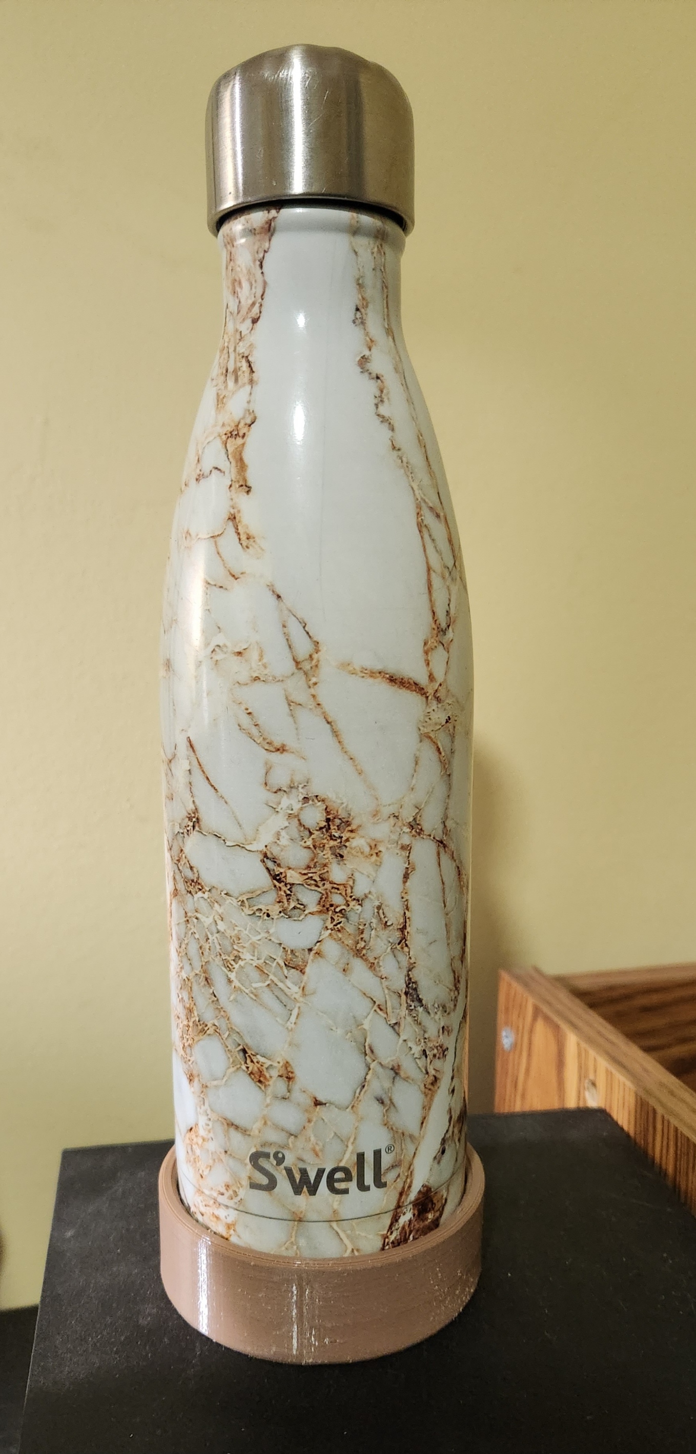 Water flask stand by Leon61 | Download free STL model | Printables.com