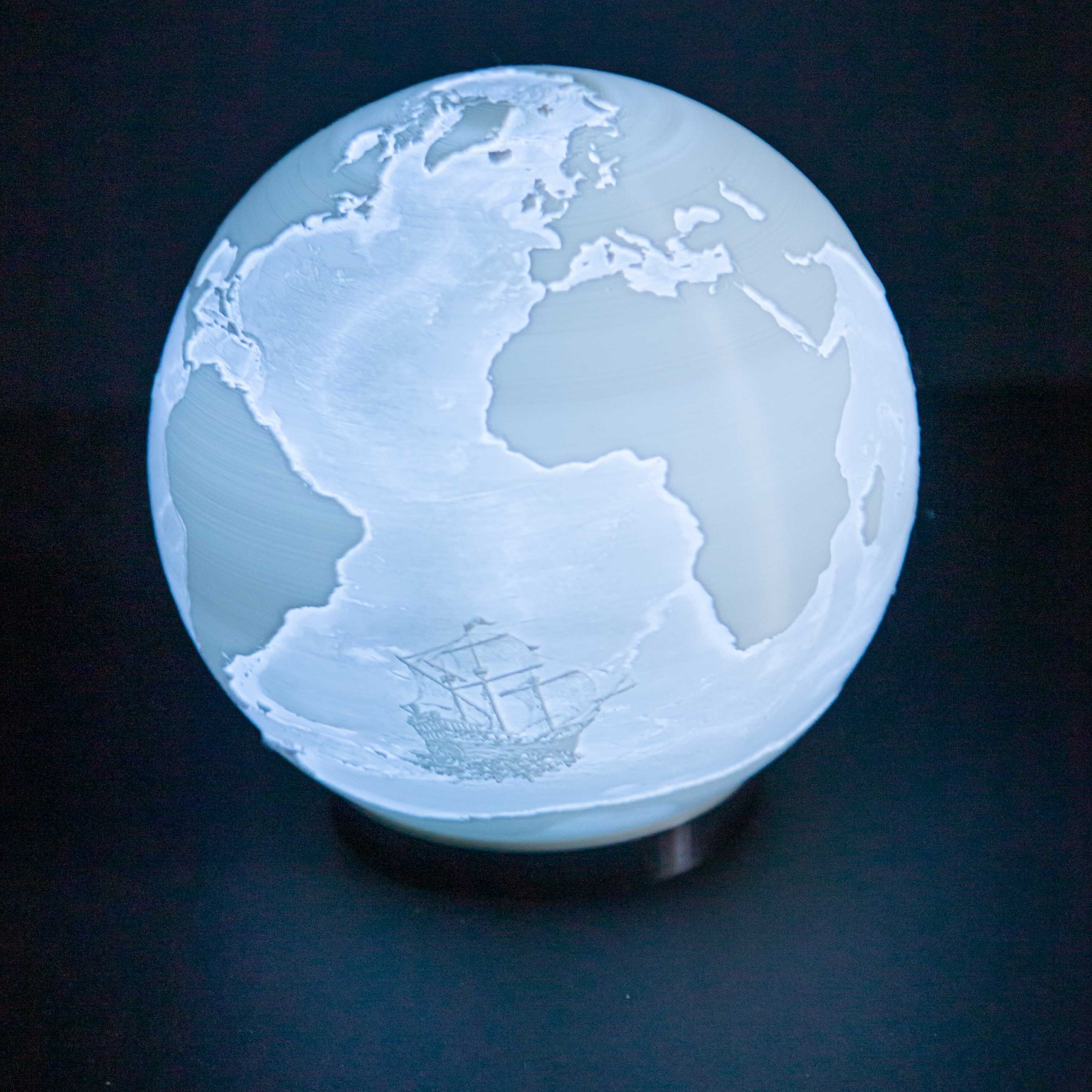 Small RGB Litho Earth Globe Lamp by Daniel Ryan | Download free STL ...