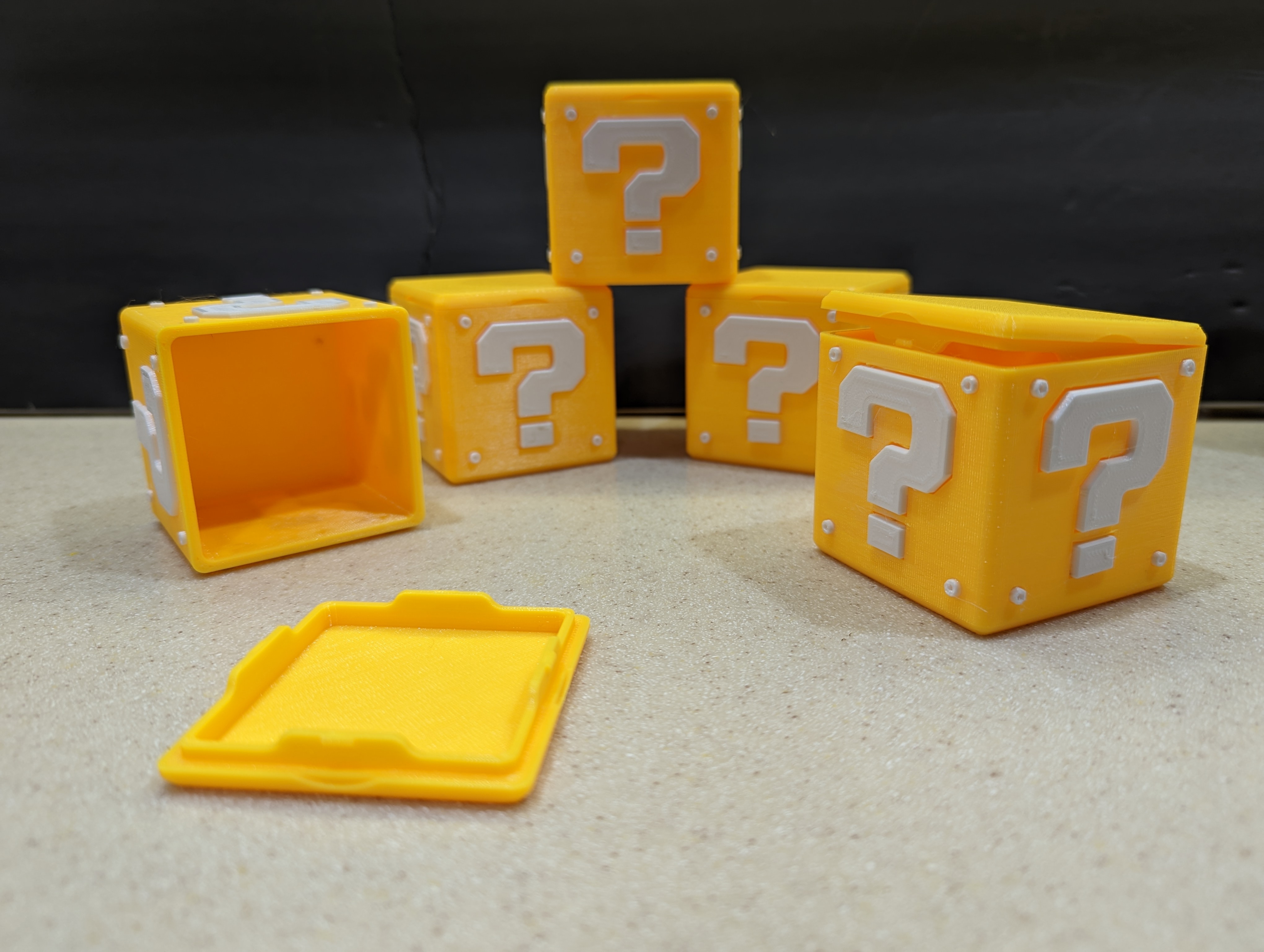 Mario Question Block with snap on lid by Kanes | Download free STL ...