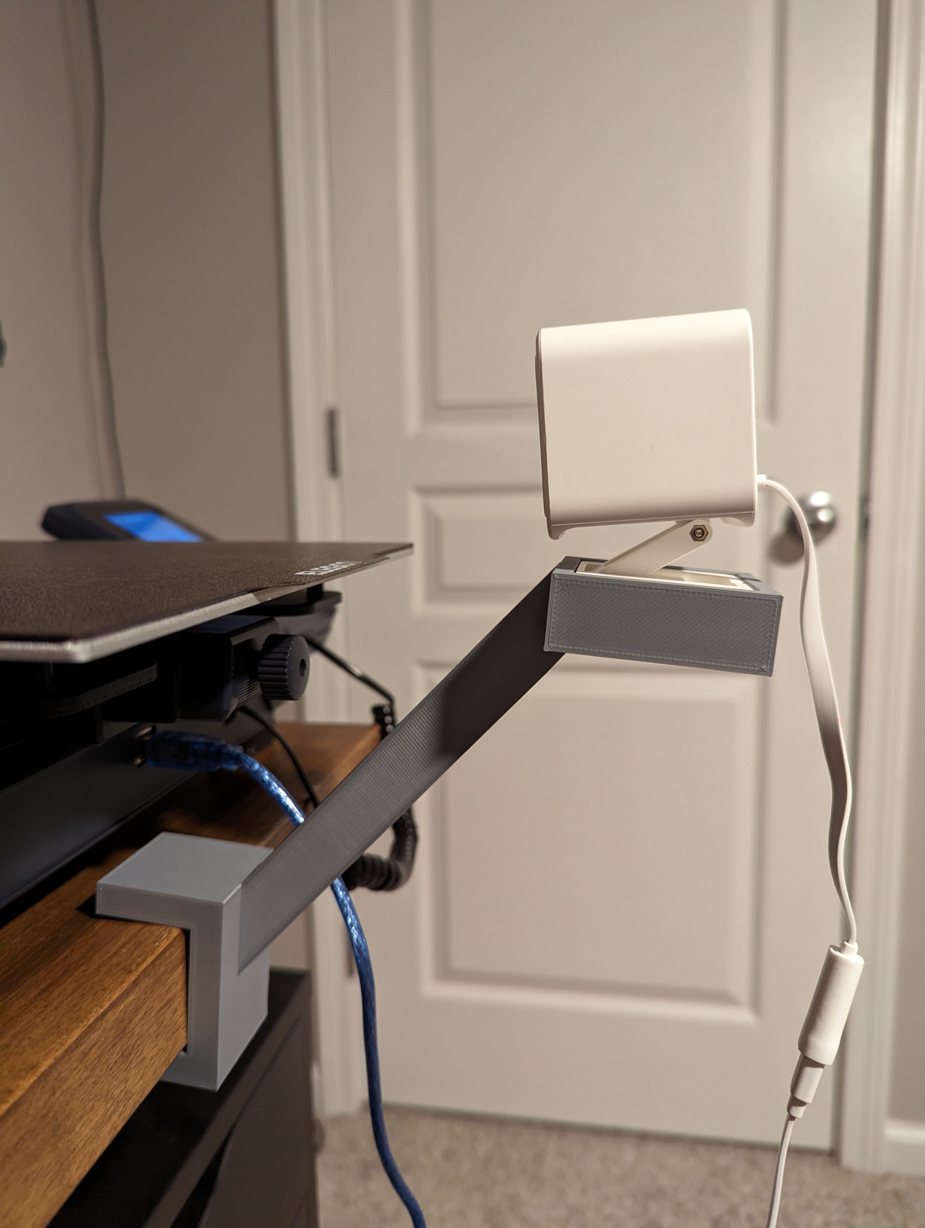 Wyze Camera Mount - 40mm Desk by OtakuMx | Download free STL model ...