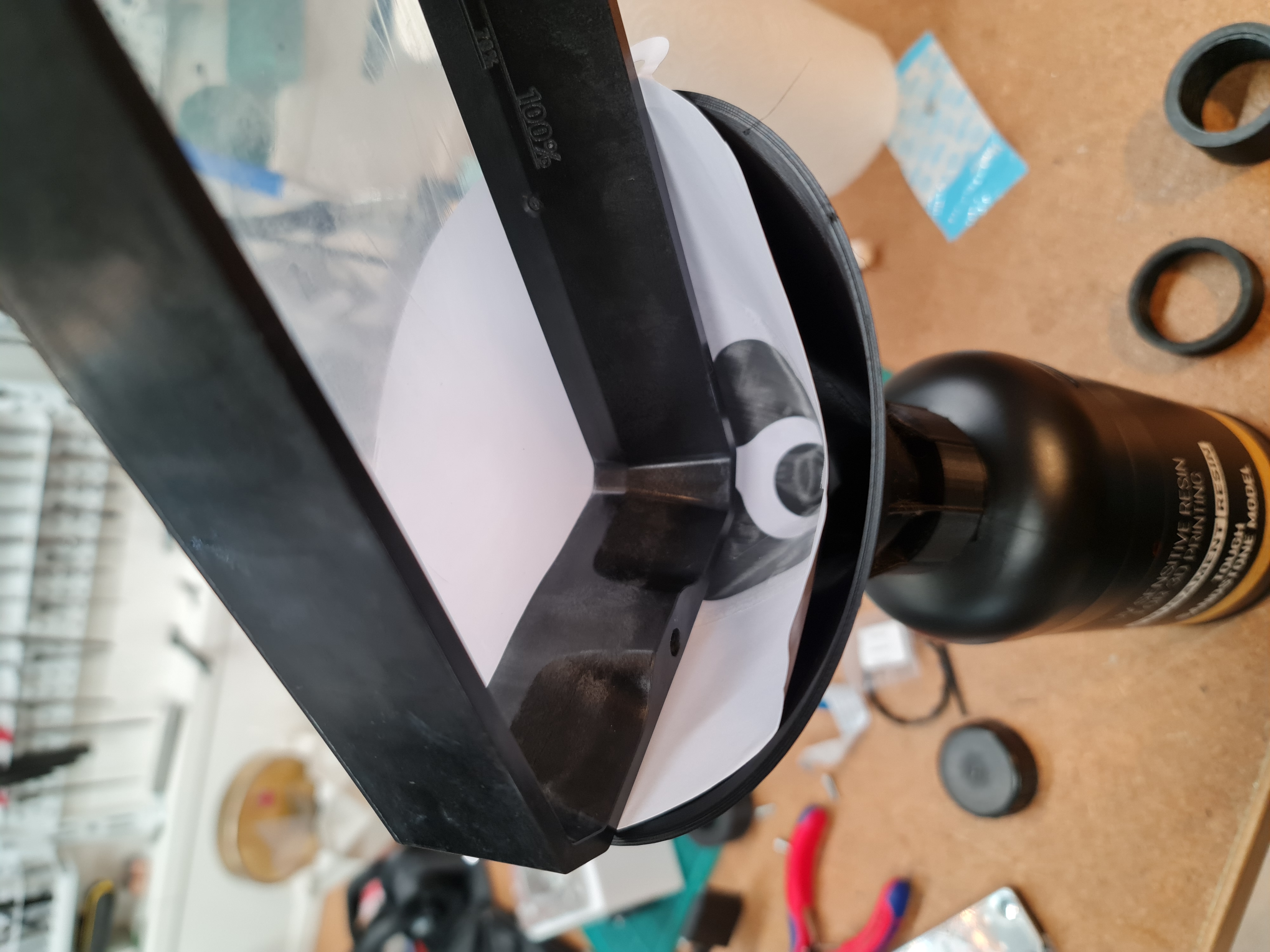 Screw on Prusament resin bottle funnel (for filters) da Presswerk65 ...